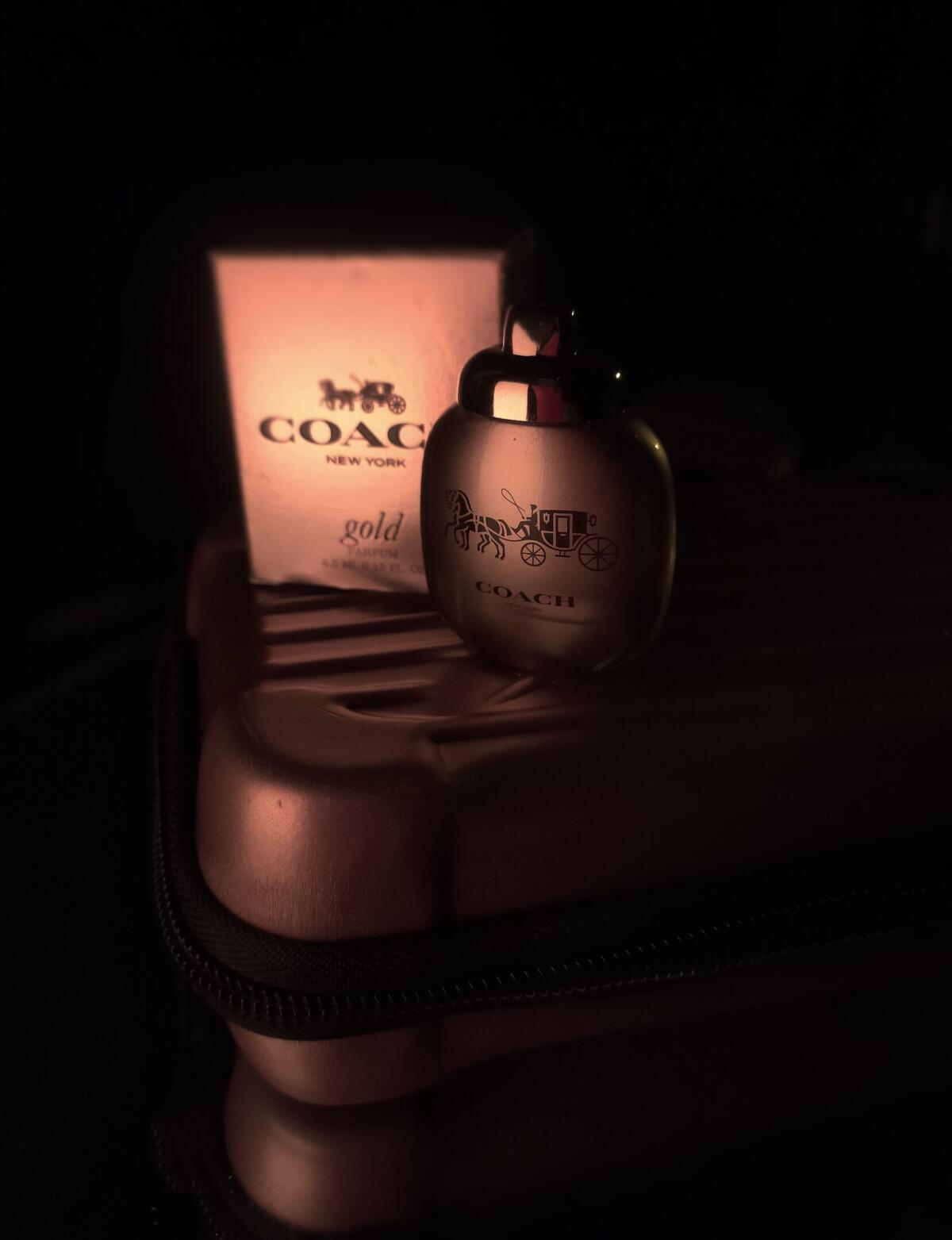 Coach Gold Coach parfem - novi parfem za žene 2025