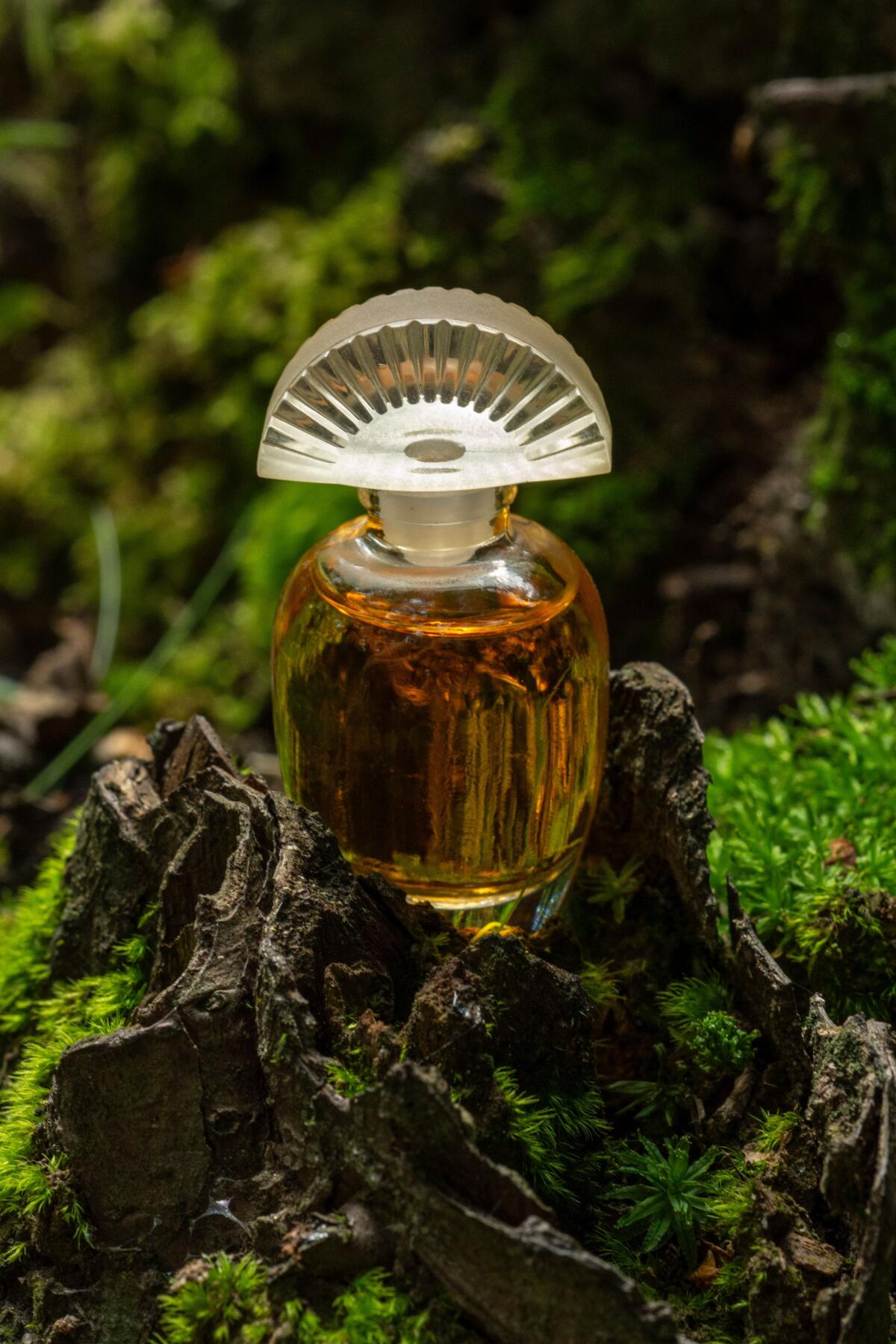 Rare Gold Avon perfume - a fragrance for women 1995