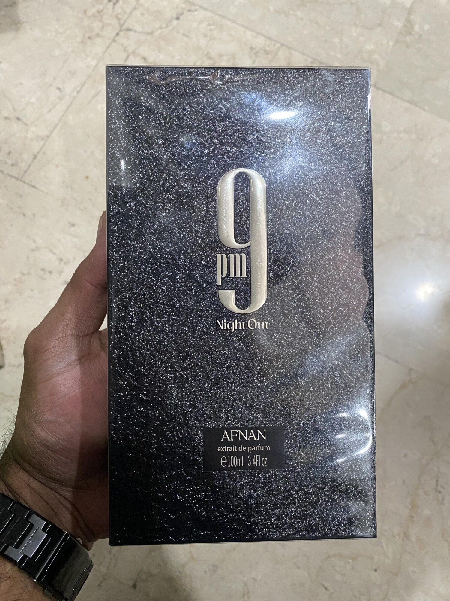 9 PM Night Out Afnan perfume - a novo fragrância Compartilhável 2026