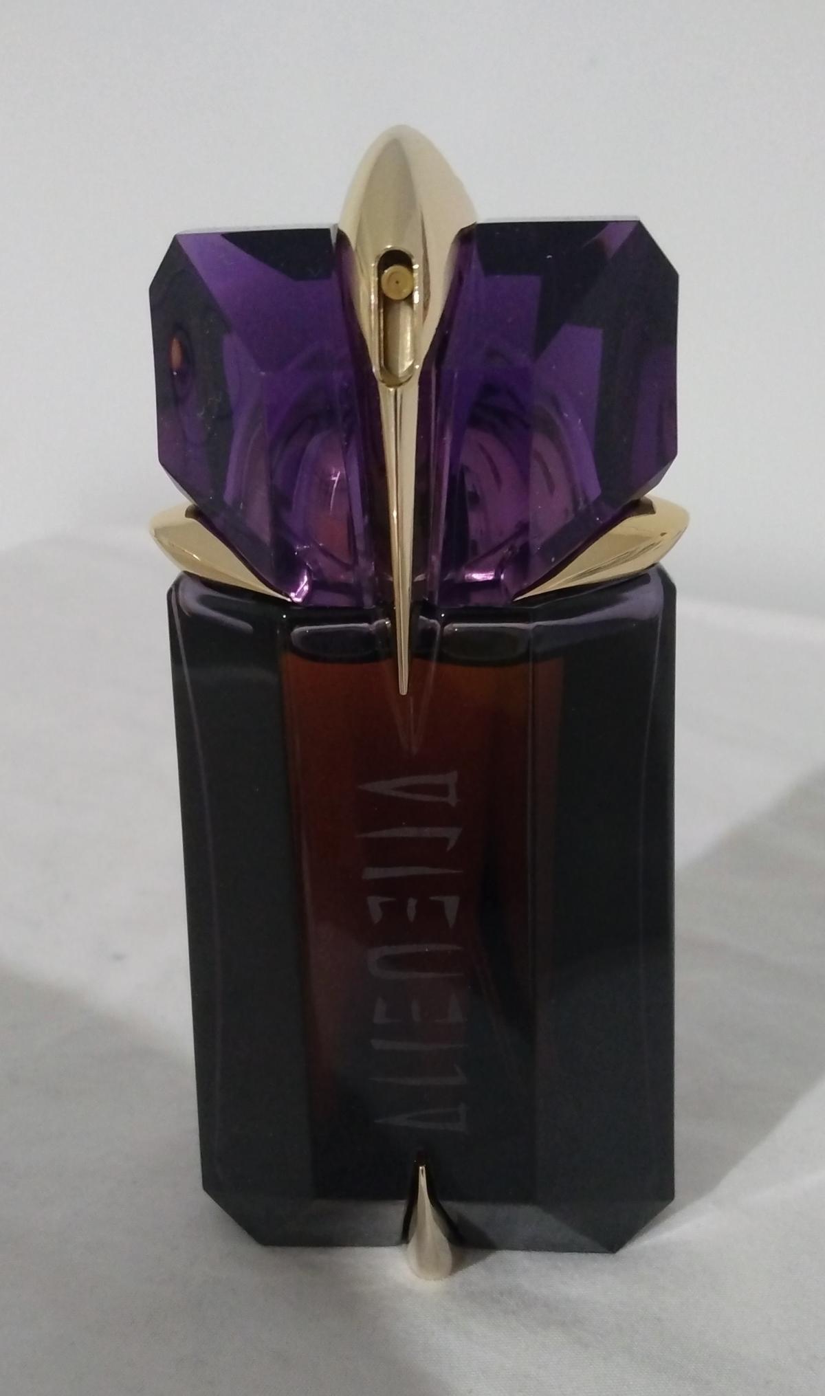 Alien Mugler perfume - a fragrance for women 2005