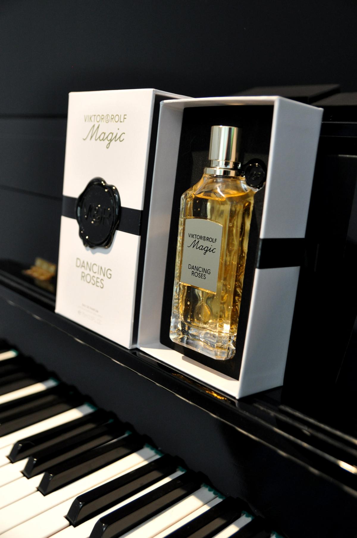 Dancing Roses Viktor&Rolf perfume - a fragrance for women and men 2017