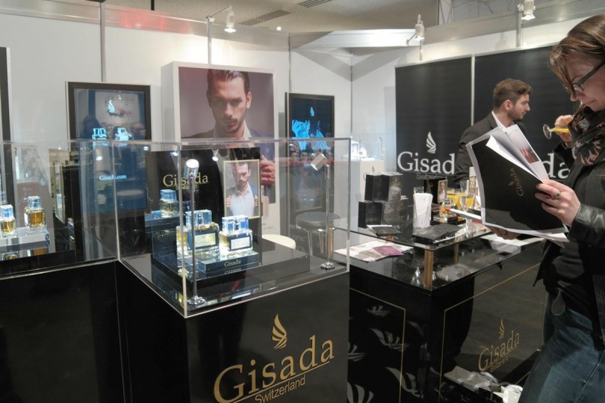 Gisada Donna Gisada perfume - a fragrance for women 2016