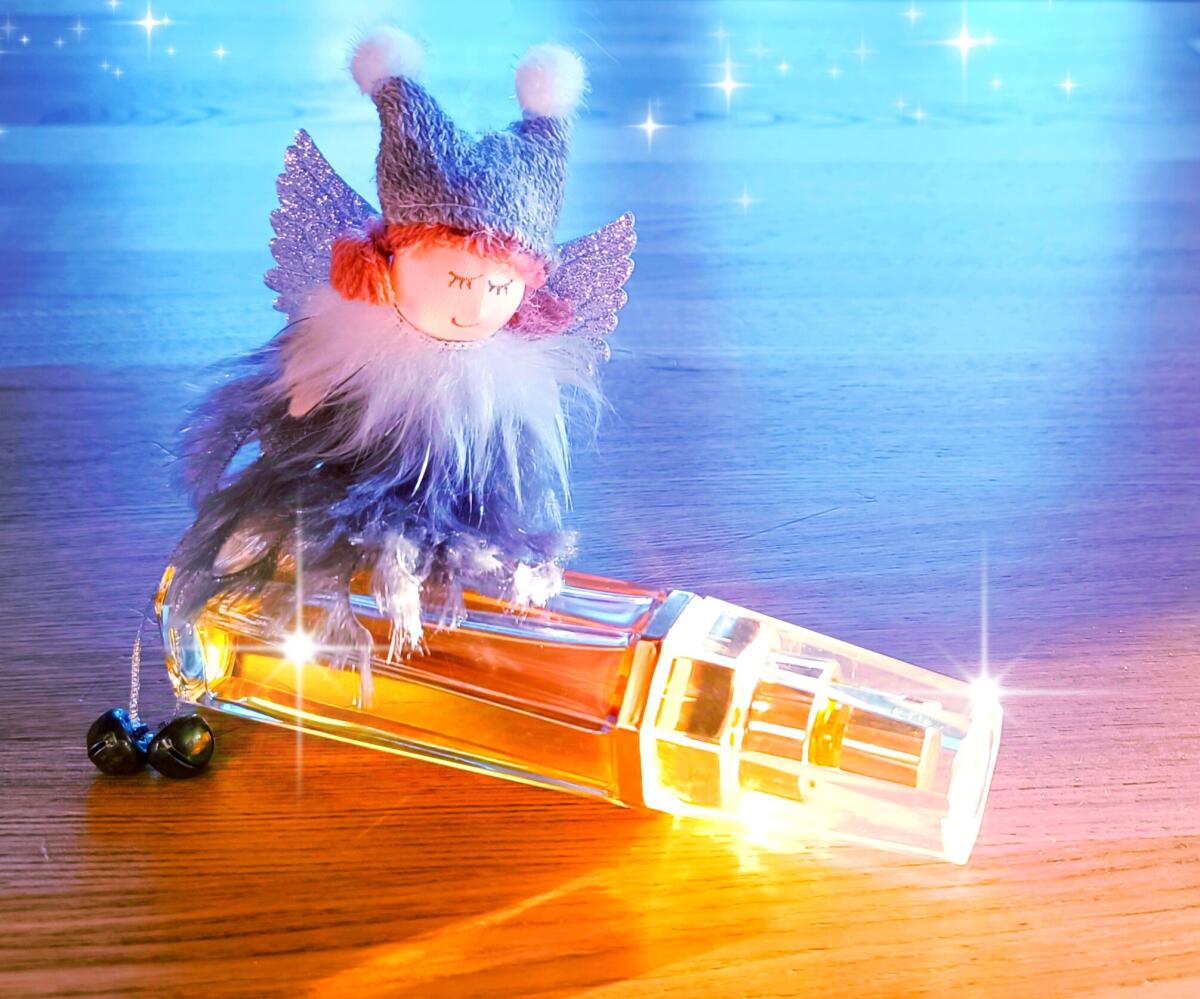 Angelfire Mary Kay perfume - a fragrance for women 1977