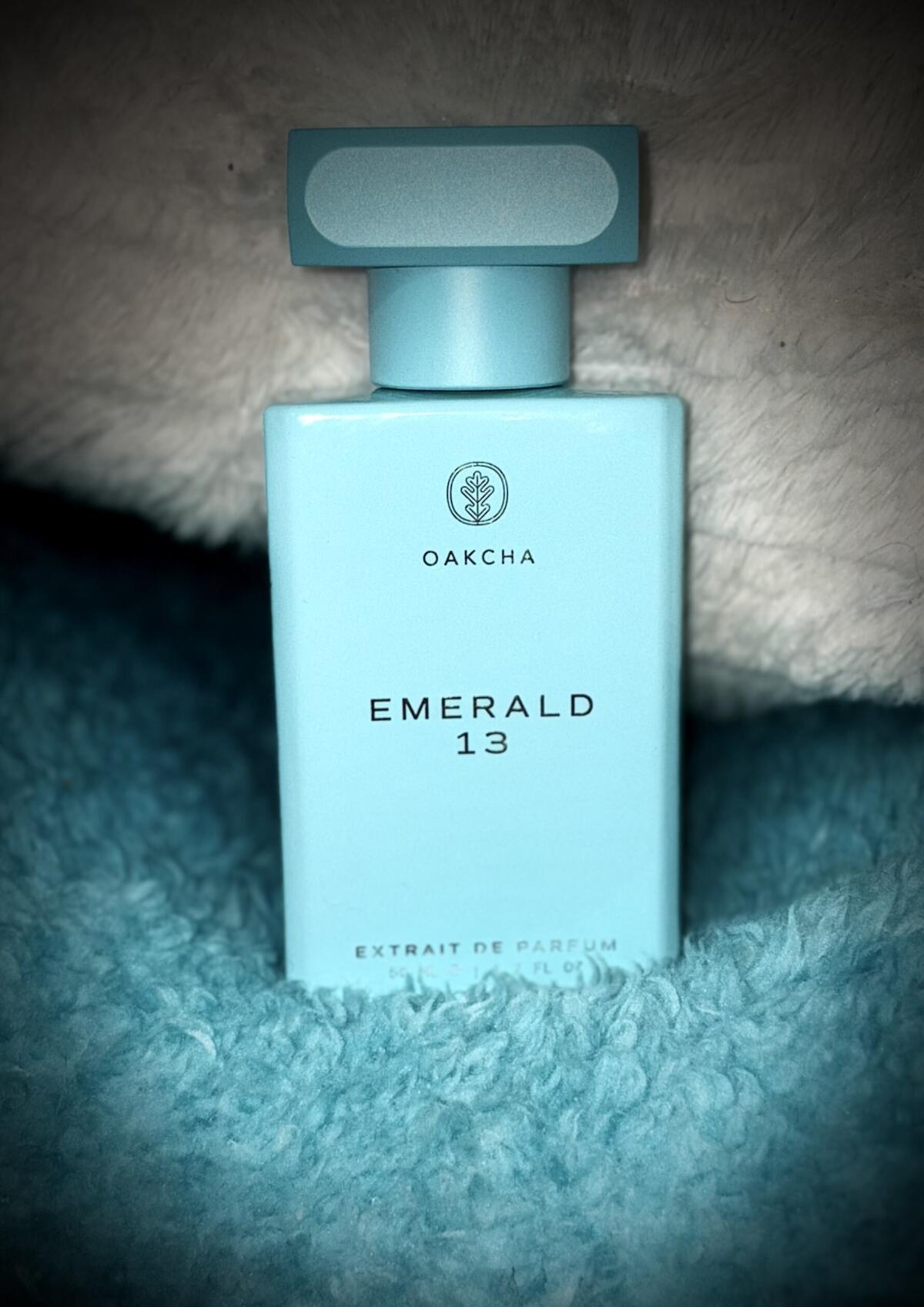 Emerald 13 Oakcha perfume - a fragrance for women and men