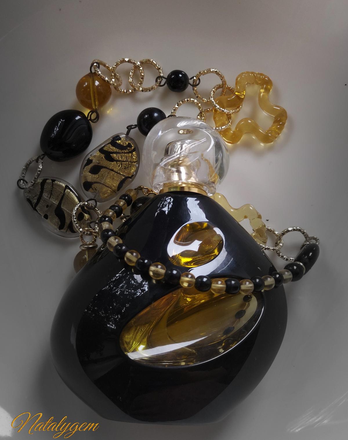 Izia La Nuit Sisley perfume - a fragrance for women 2021