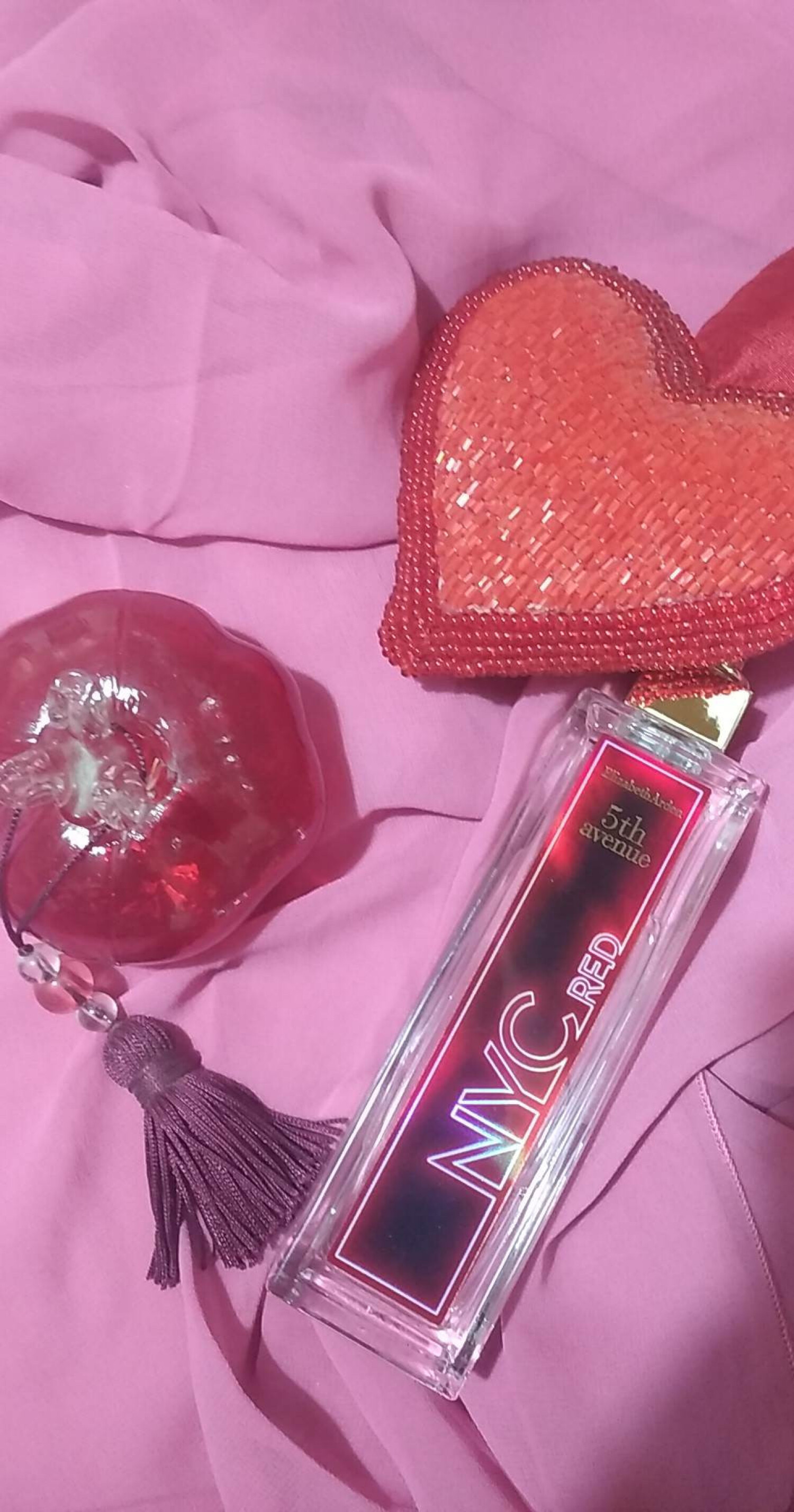 5th Avenue NYC Red Elizabeth Arden perfume - a fragrance for women 2019