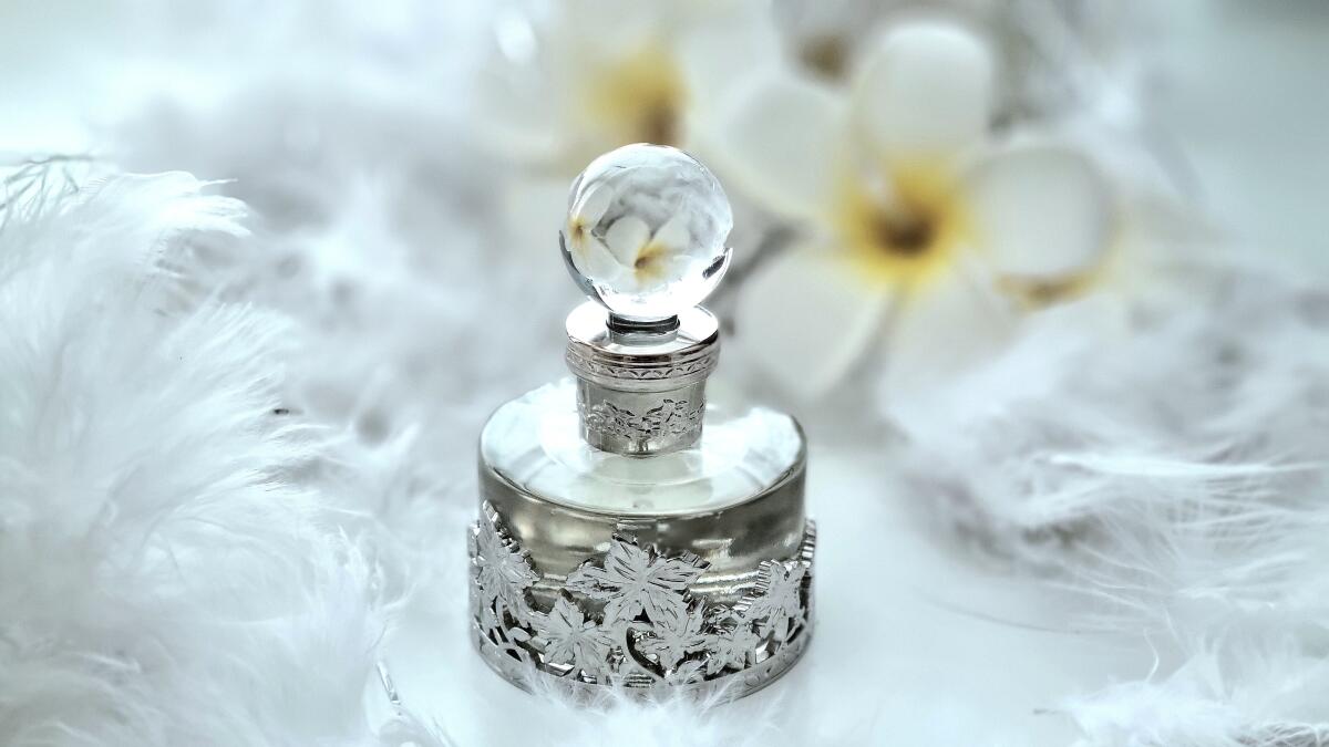 Musk Malaki Swiss Arabian perfume - a fragrance for women and men