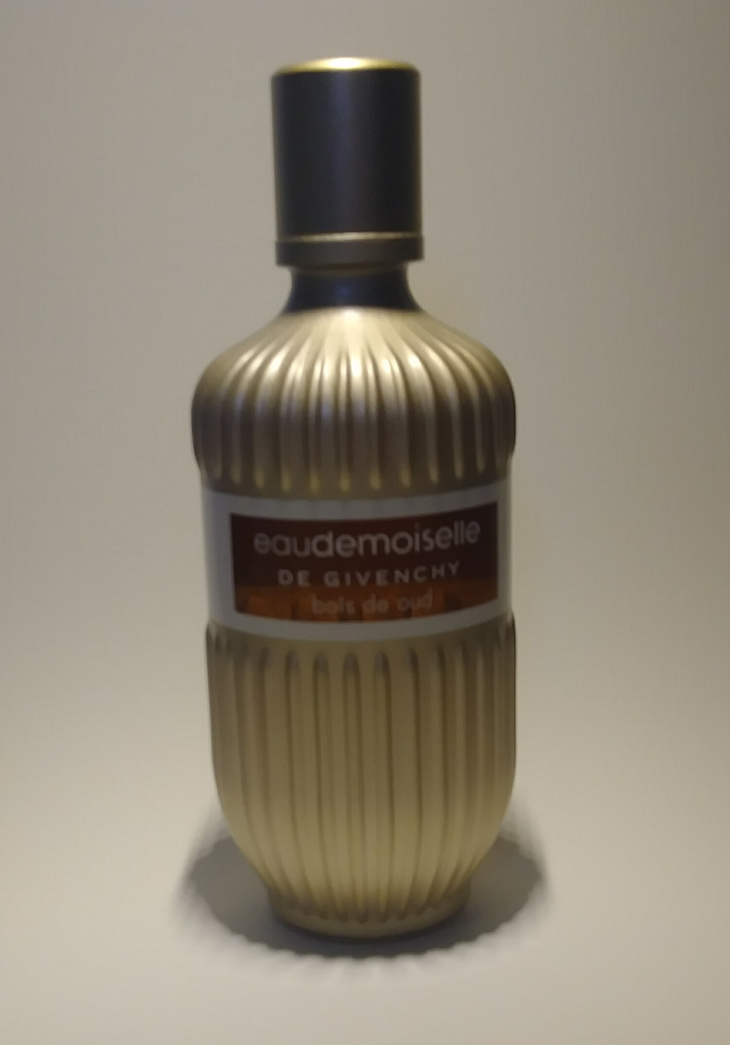 Eaudemoiselle de Givenchy Bois de Oud Givenchy parfum - un parfum de ...