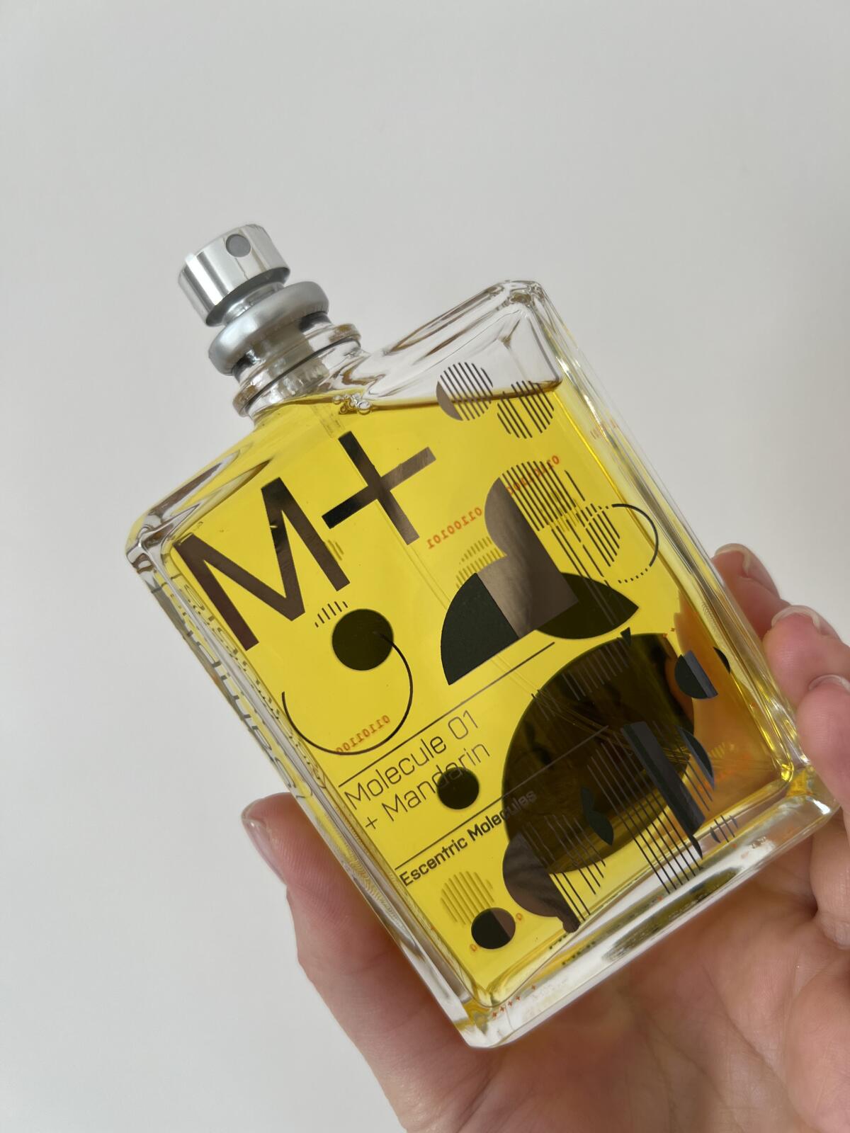 Molecule 01 + Mandarin Escentric Molecules perfume - a fragrance for ...