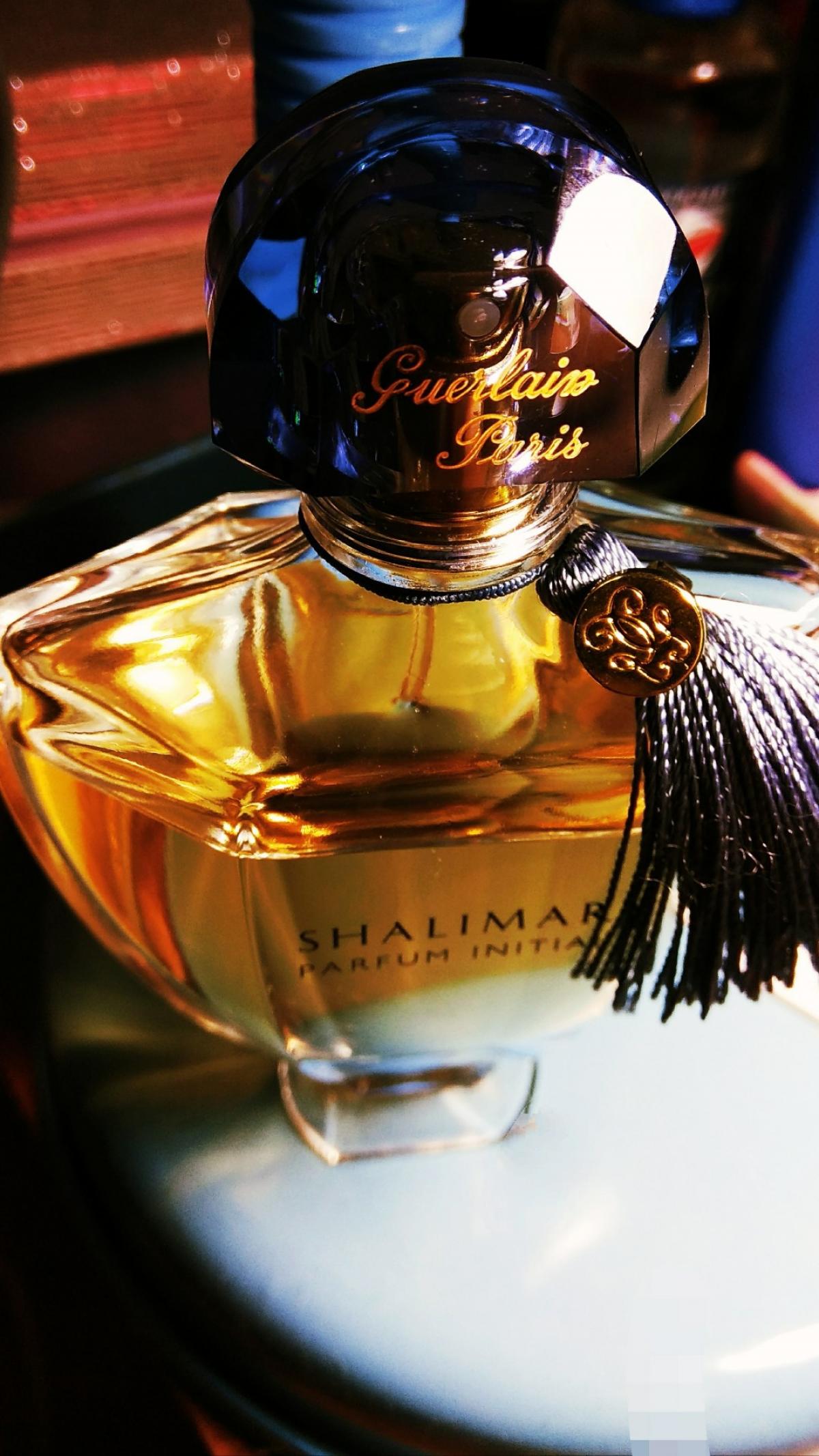 Shalimar Parfum Initial Guerlain perfume - a fragrância Feminino 2011