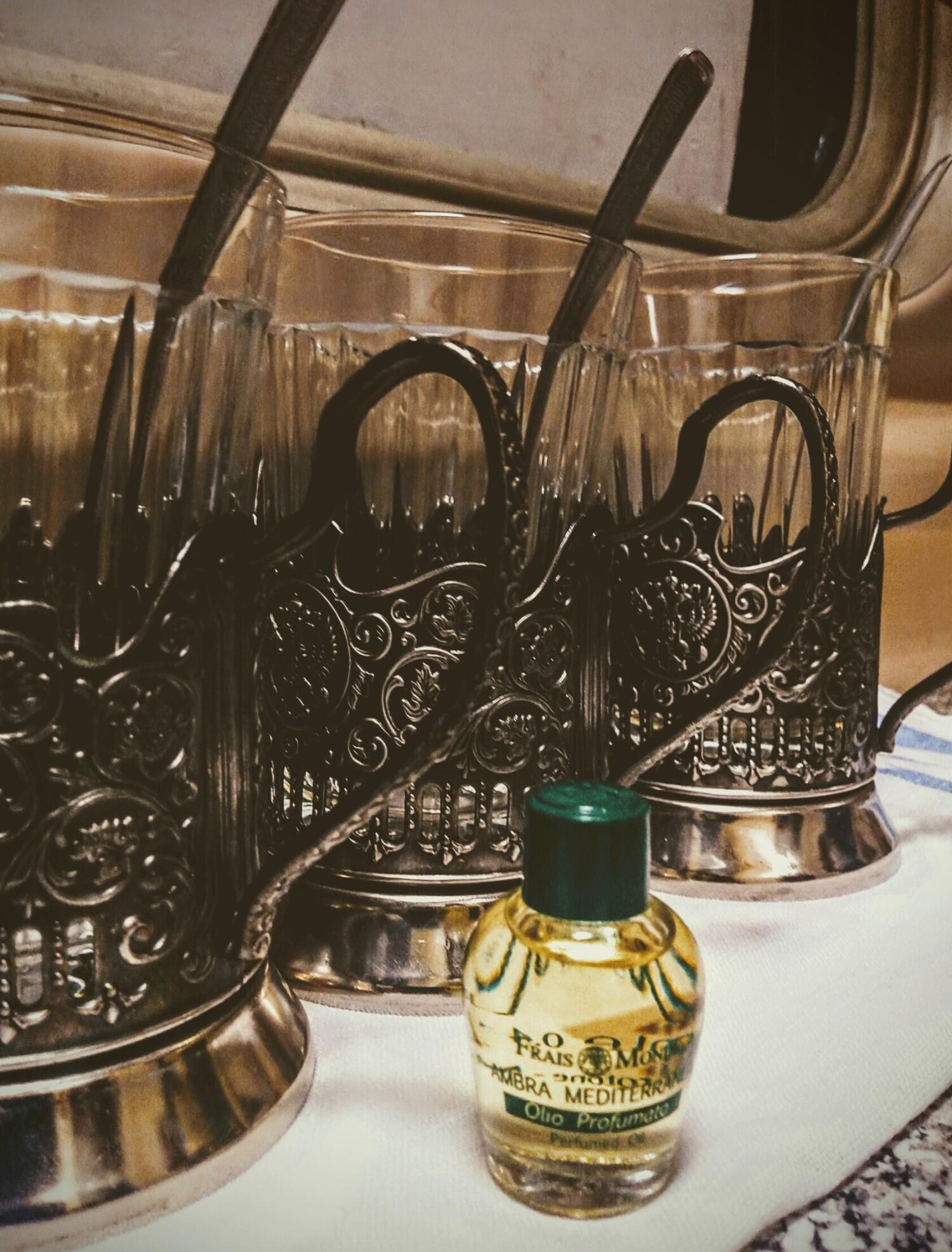 Amber Mediterranean Frais Monde fragancia - una fragancia para Hombres ...