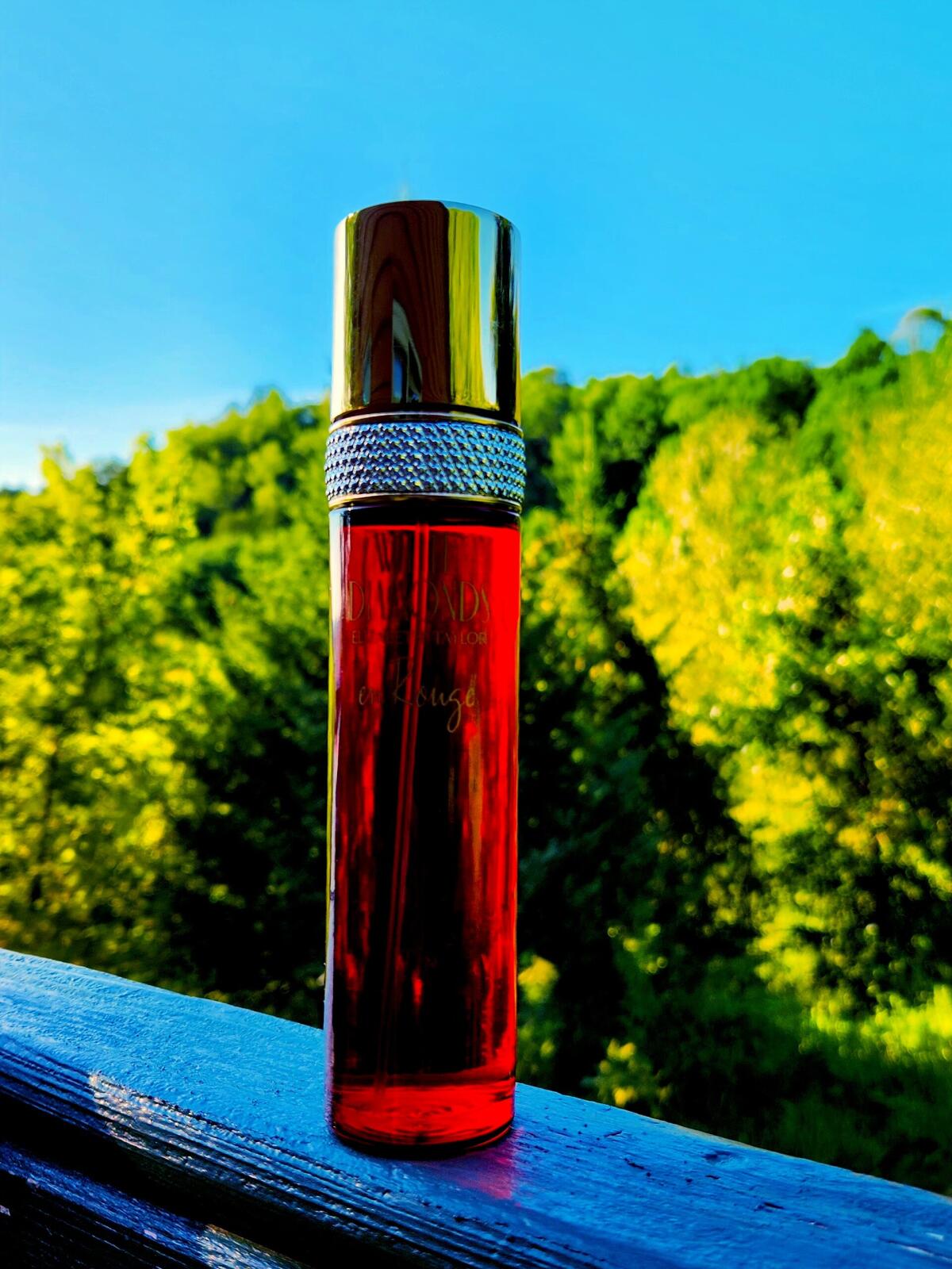 White Diamonds en Rouge Elizabeth Taylor perfume - a fragrance for ...