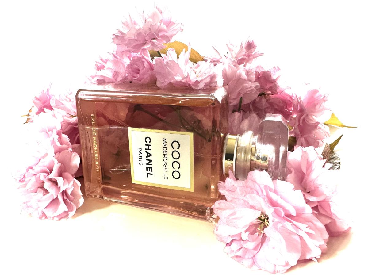 Coco Mademoiselle Intense Chanel perfume - a fragrance for women 2018