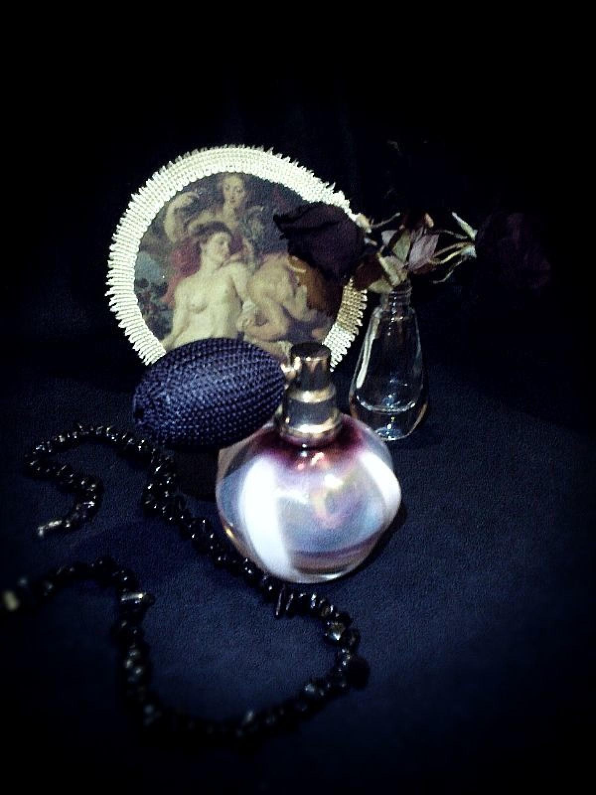 Pure Poison Elixir Dior perfume - a fragrance for women 2006