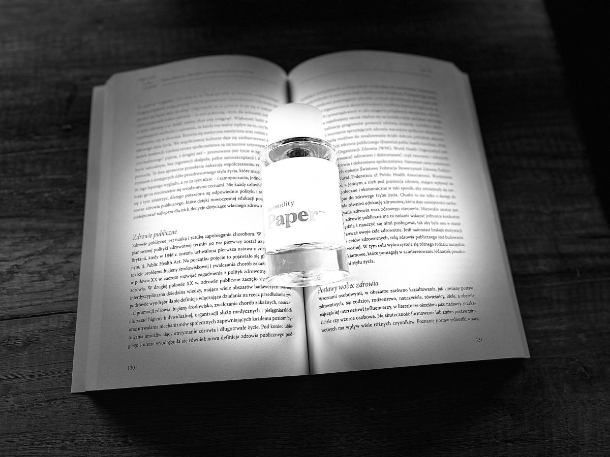 Paper - Commodity perfume - a fragrance for women and men 2021
