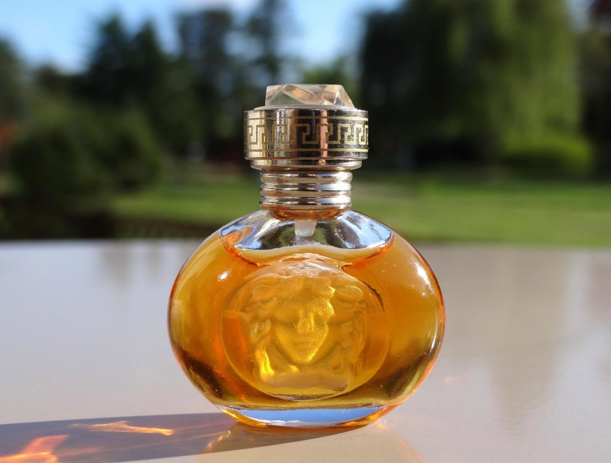 Blonde Versace perfume - a fragrance for women 1995
