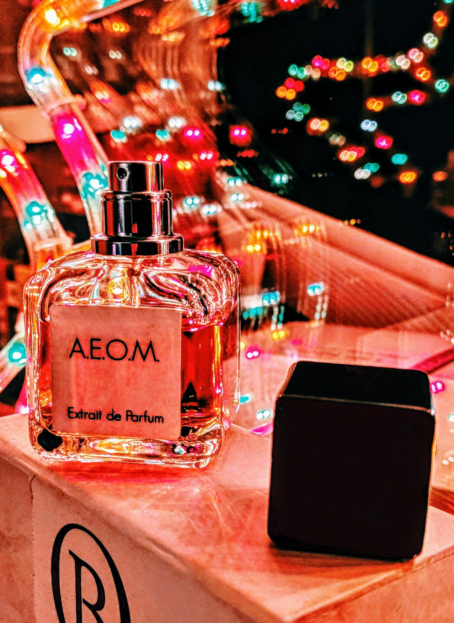 A.E.O.M. Aura Perfume perfume - a fragrance for women and men 2017