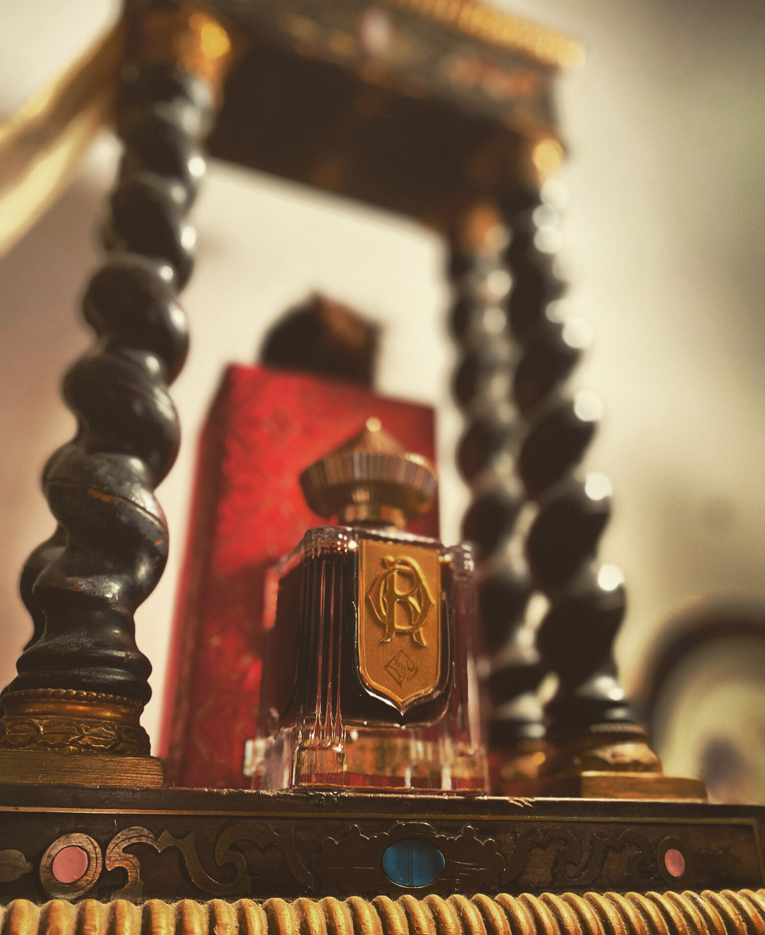 Russian Oud II Areej Le Doré perfume - a fragrance for women and men 2023
