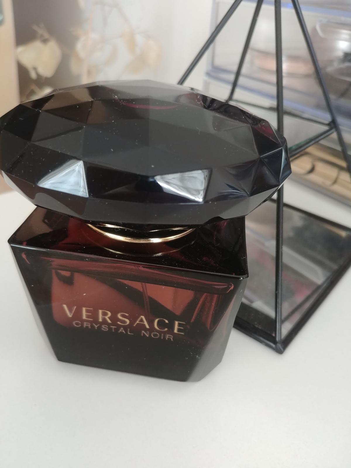 Crystal Noir Versace perfume - a fragrance for women 2004