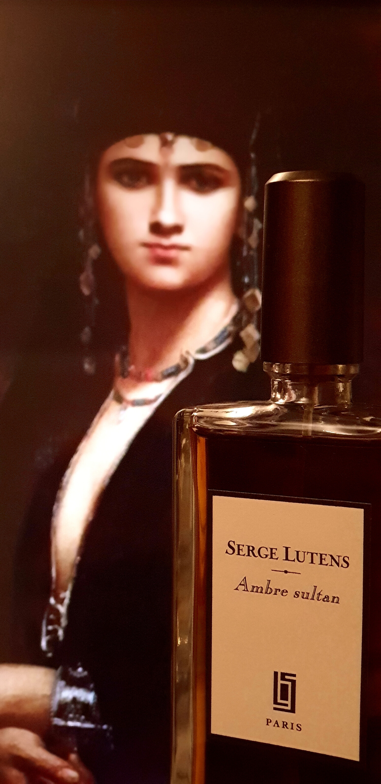 Ambre Sultan Serge Lutens perfume - a fragrance for women and men 2000