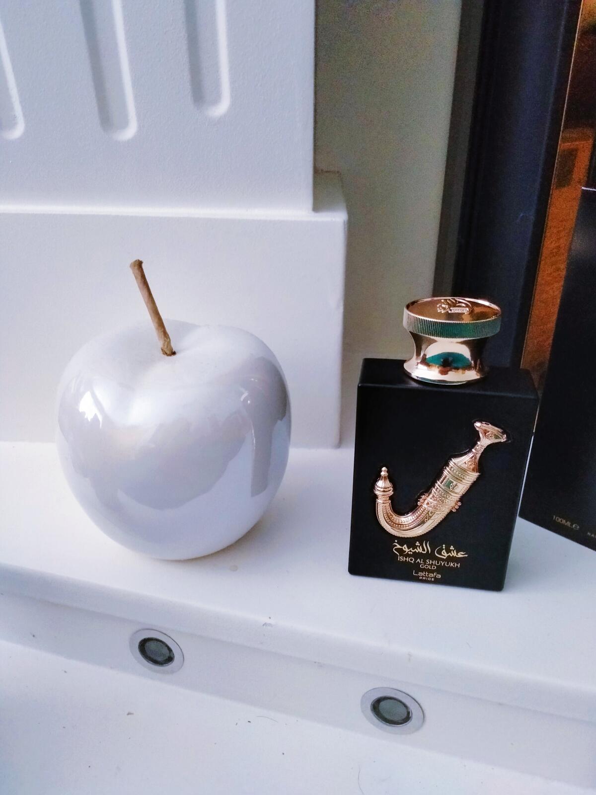 Ishq Al Shuyukh Gold Lattafa Perfumes perfume - a new fragrance for ...