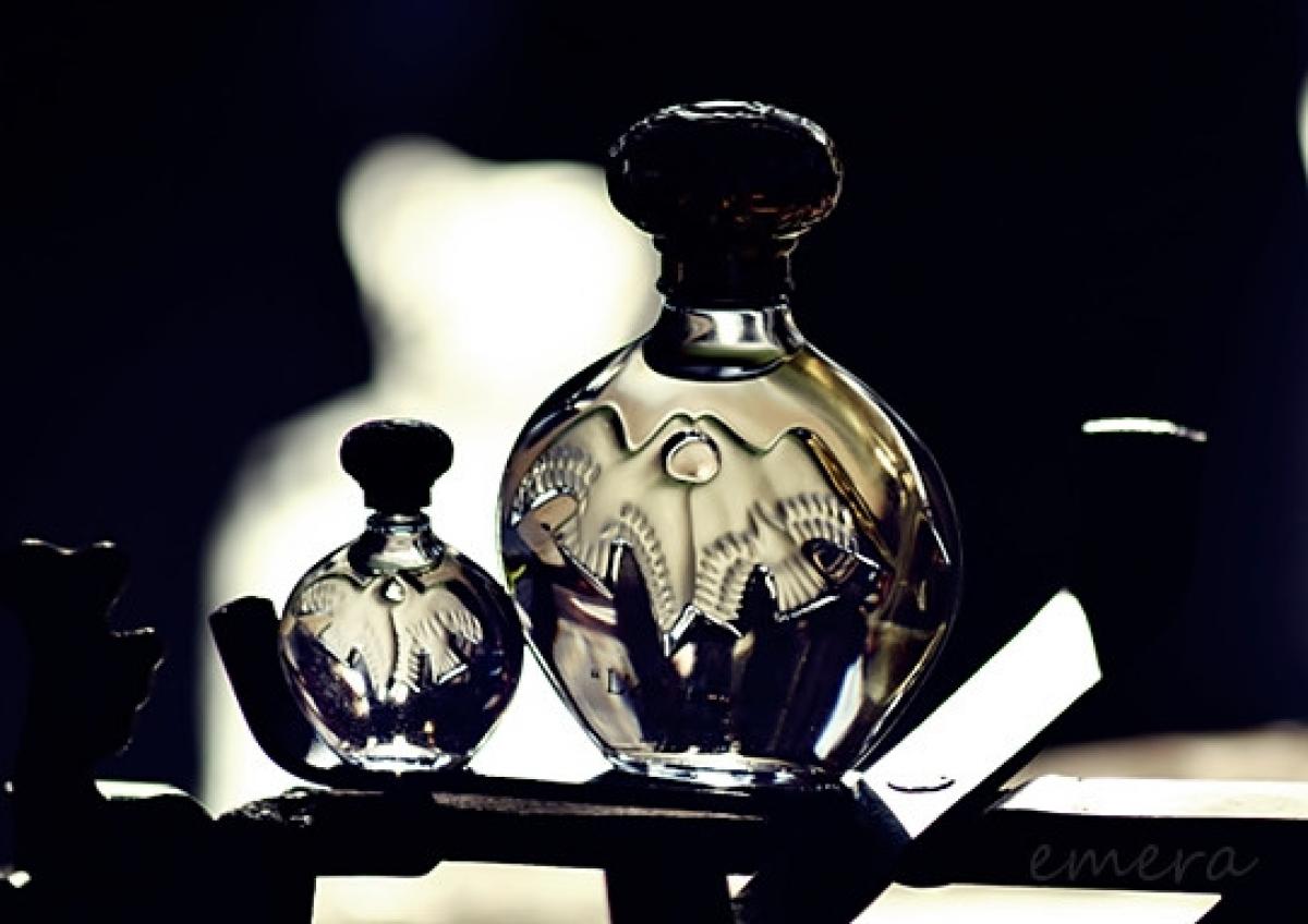 L'Air du Temps Nina Ricci perfume - a fragrance for women 1948