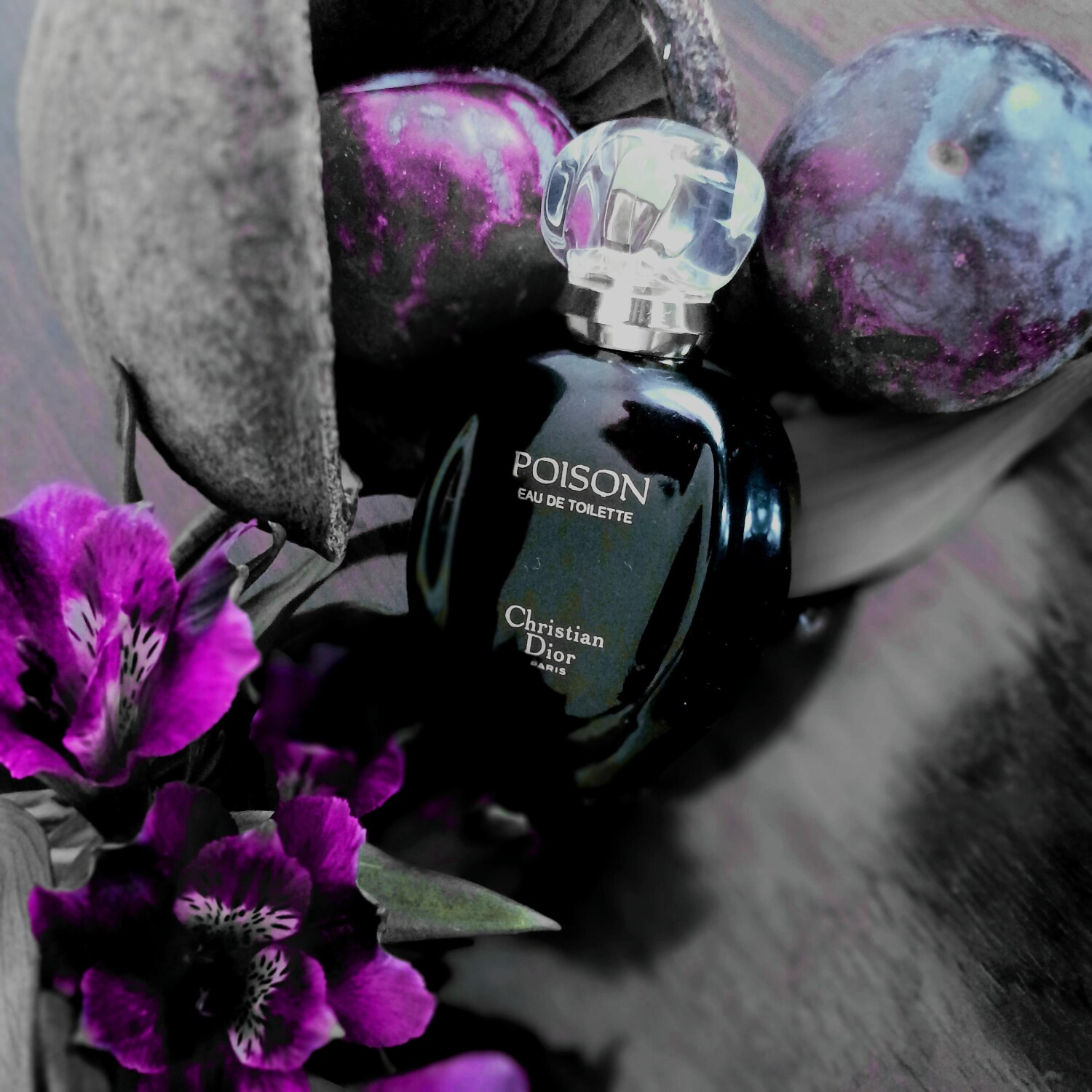 Poison Dior perfume - a fragrance for women 1985