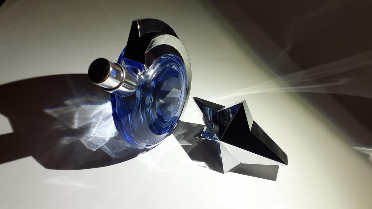 Angel Eau de Toilette Mugler perfume - a fragrance for women 2011