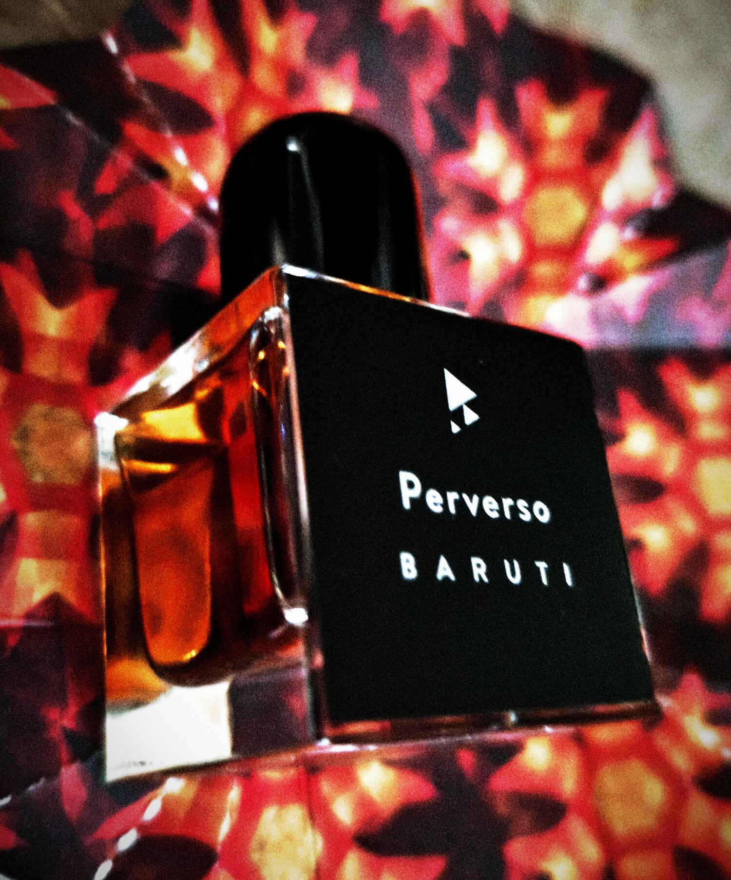 Perverso Baruti 香水 - 2019年のユニセックス フレグランス
