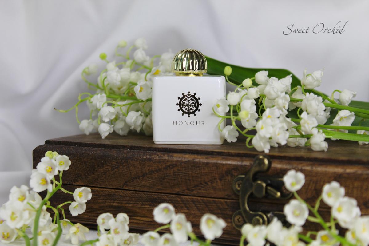 Honour Woman Amouage perfume - a fragrance for women 2011
