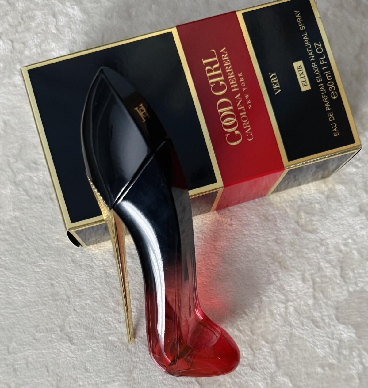 Very Good Girl Elixir Carolina Herrera - una novità fragranza da donna 2024
