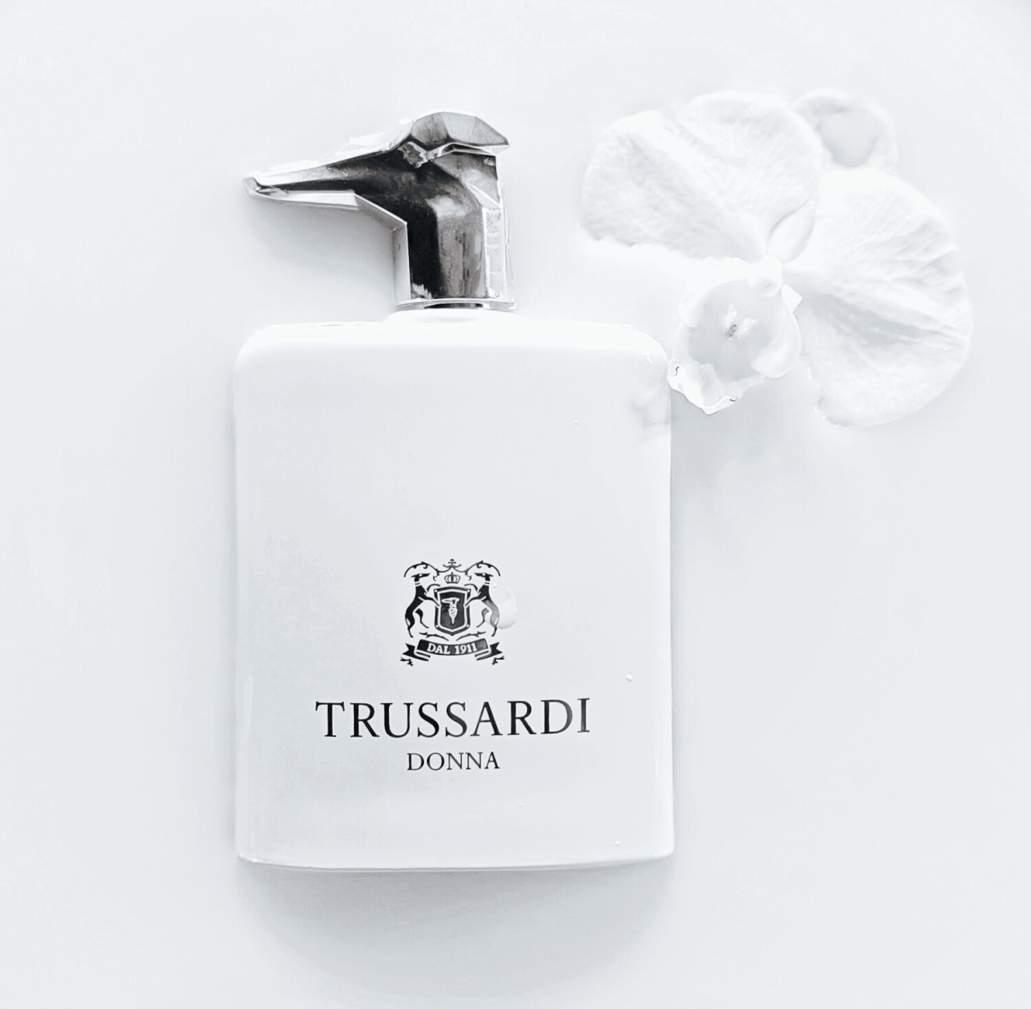 Trussardi Donna Eau de Parfum Intense Trussardi perfume - a fragrance ...