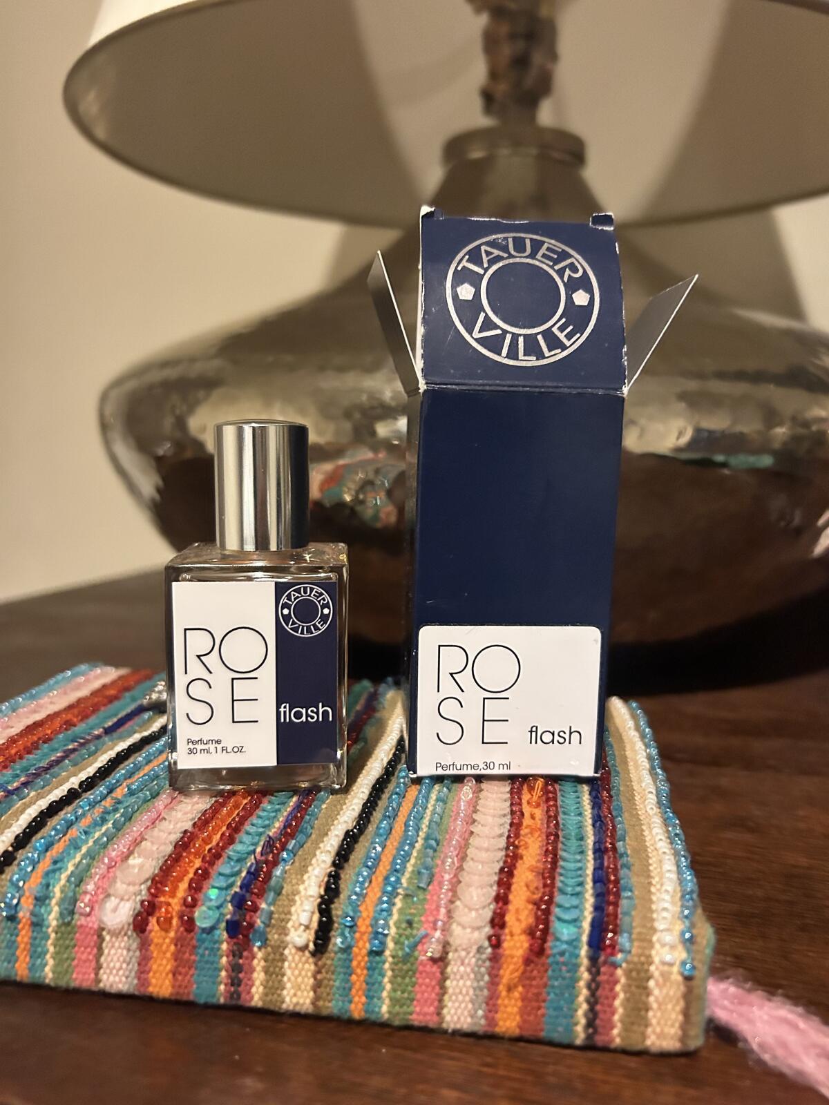 Rose Flash Tauerville сүрчиг - a сүрчиг эрэгтэй эмэгтэй 2014