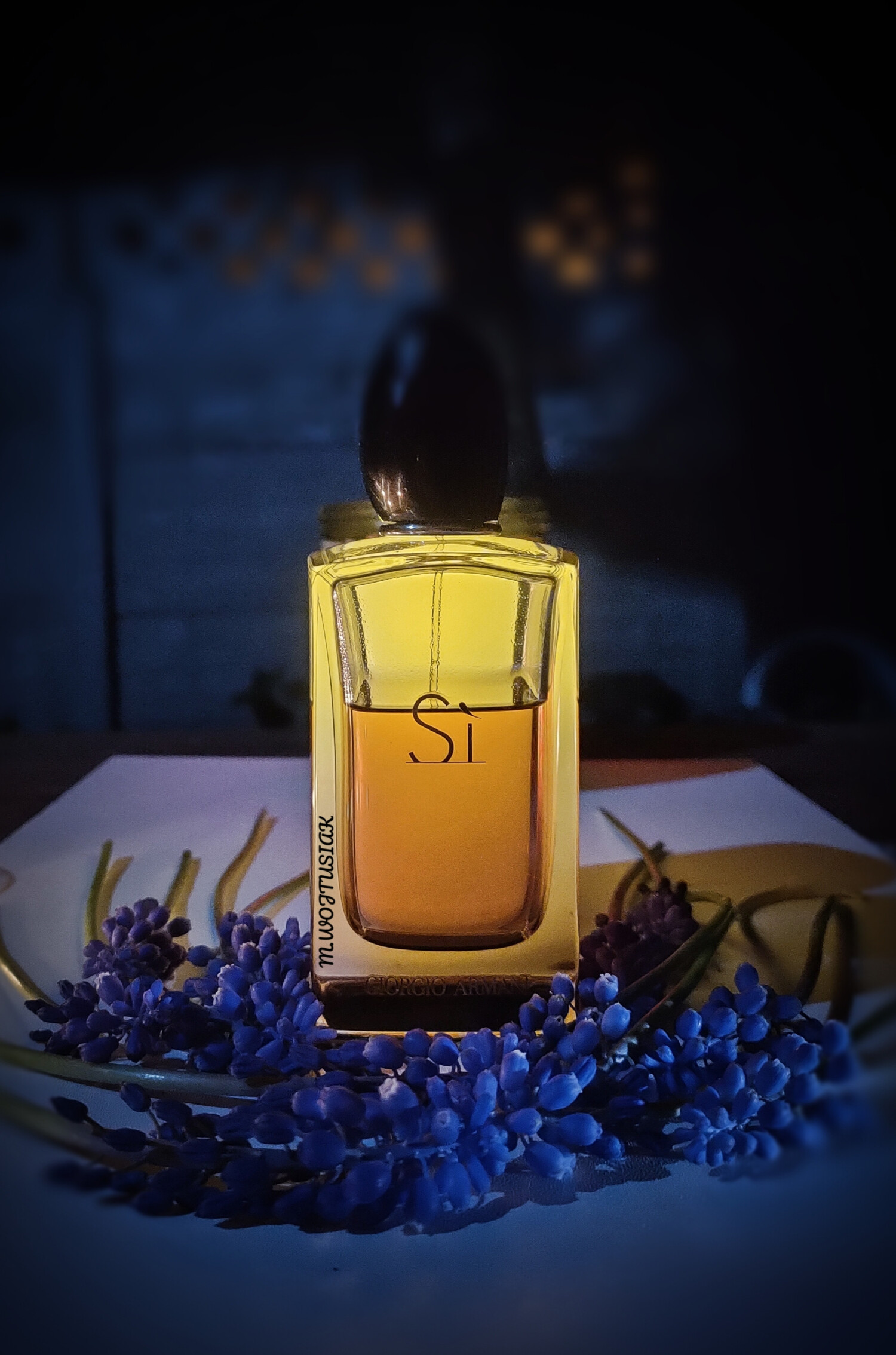 Sì Intense 2021 Giorgio Armani perfume - a fragrance for women 2021