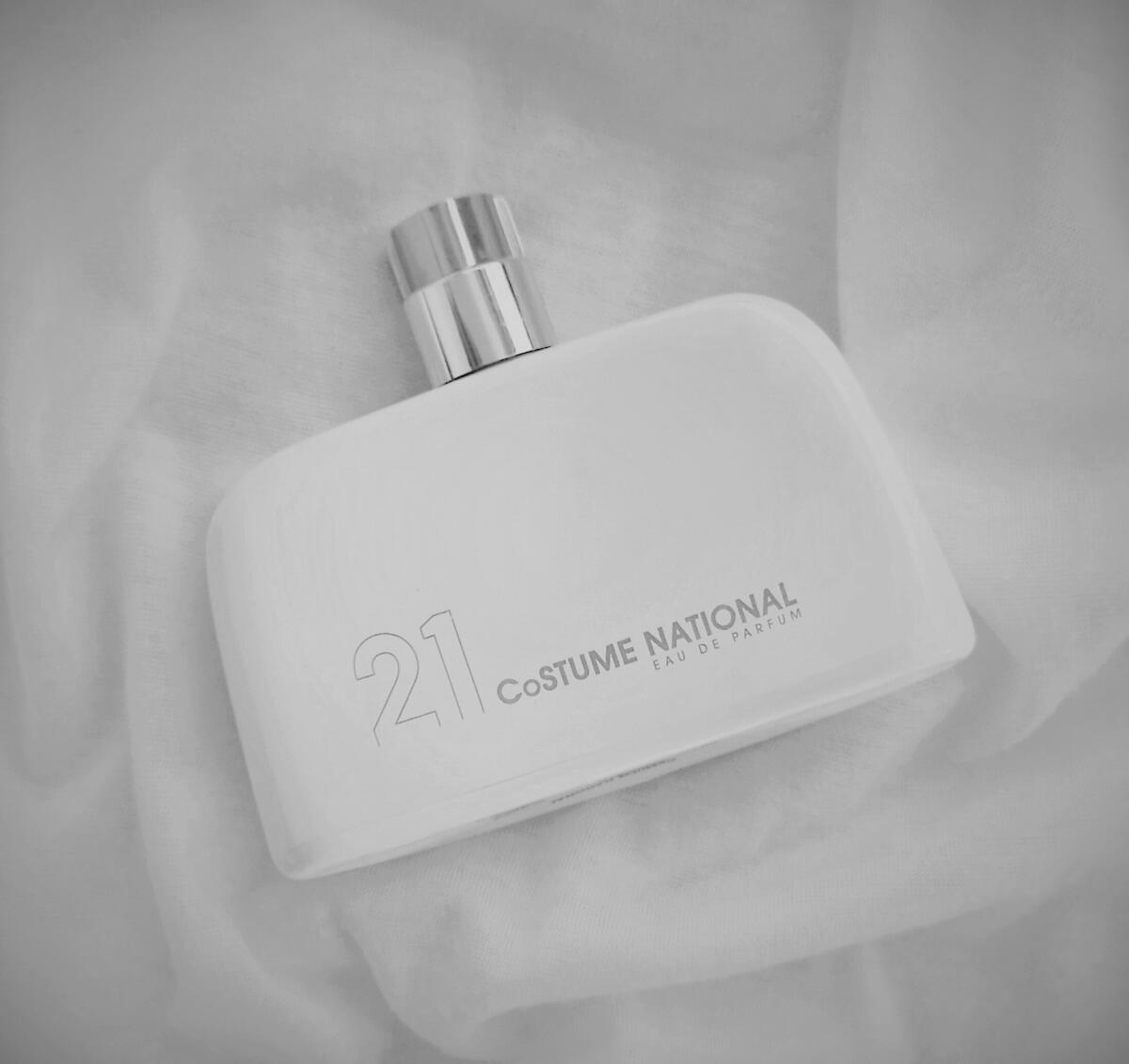 21 CoSTUME NATIONAL perfume - a fragrance for women and men 2007