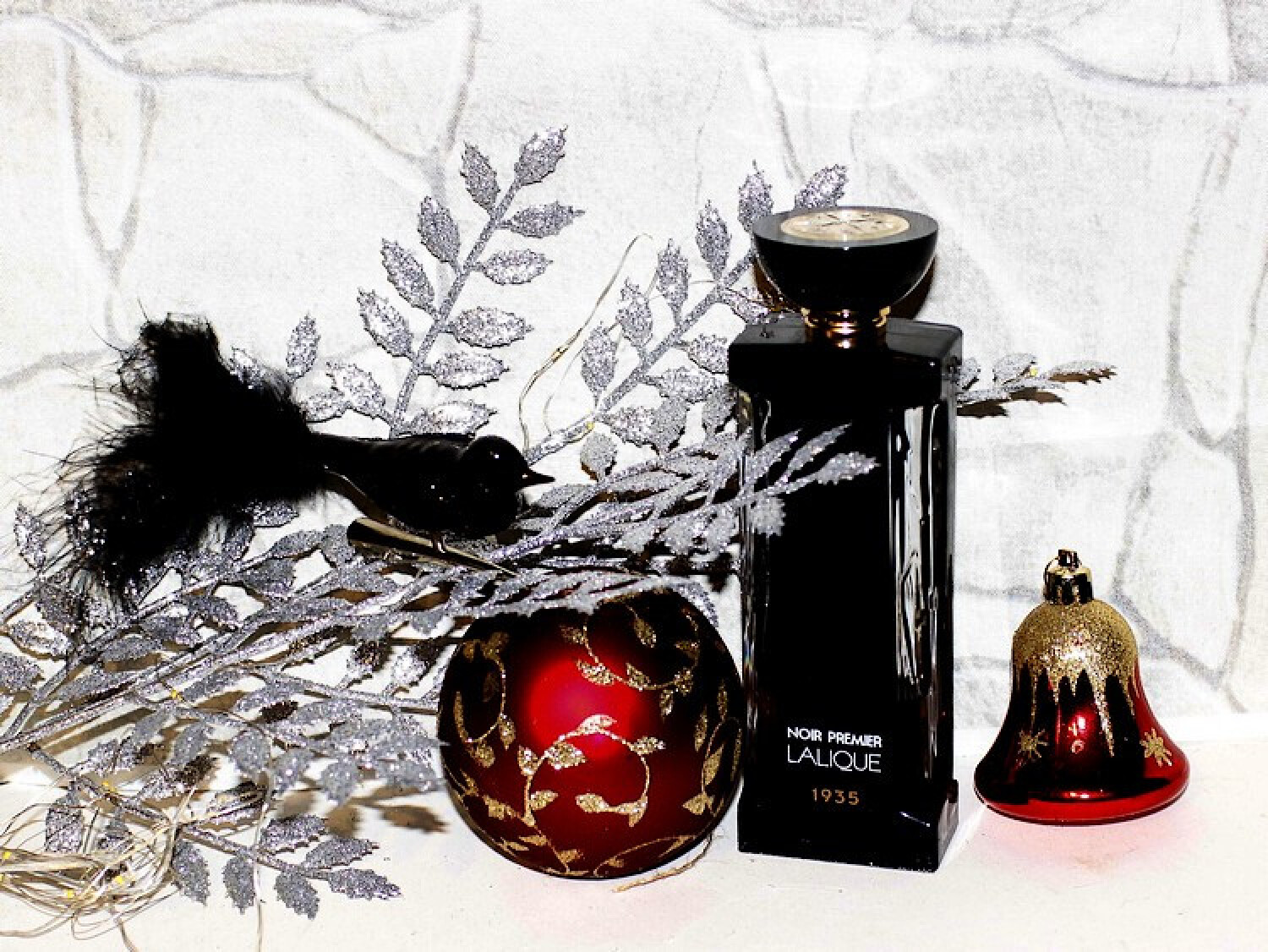 Rose Royale Lalique perfume - a fragrance for women and men 2014