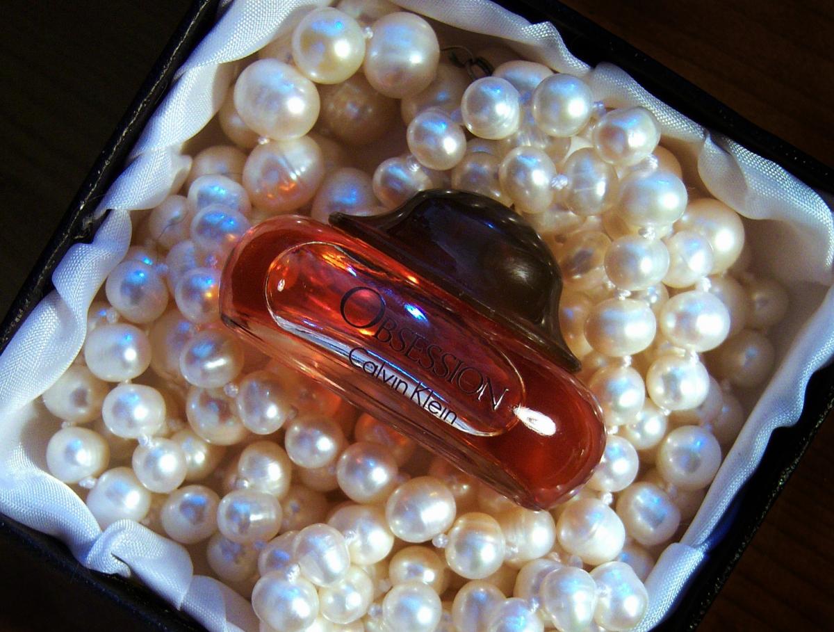 Obsession Calvin Klein perfume - a fragrance for women 1985