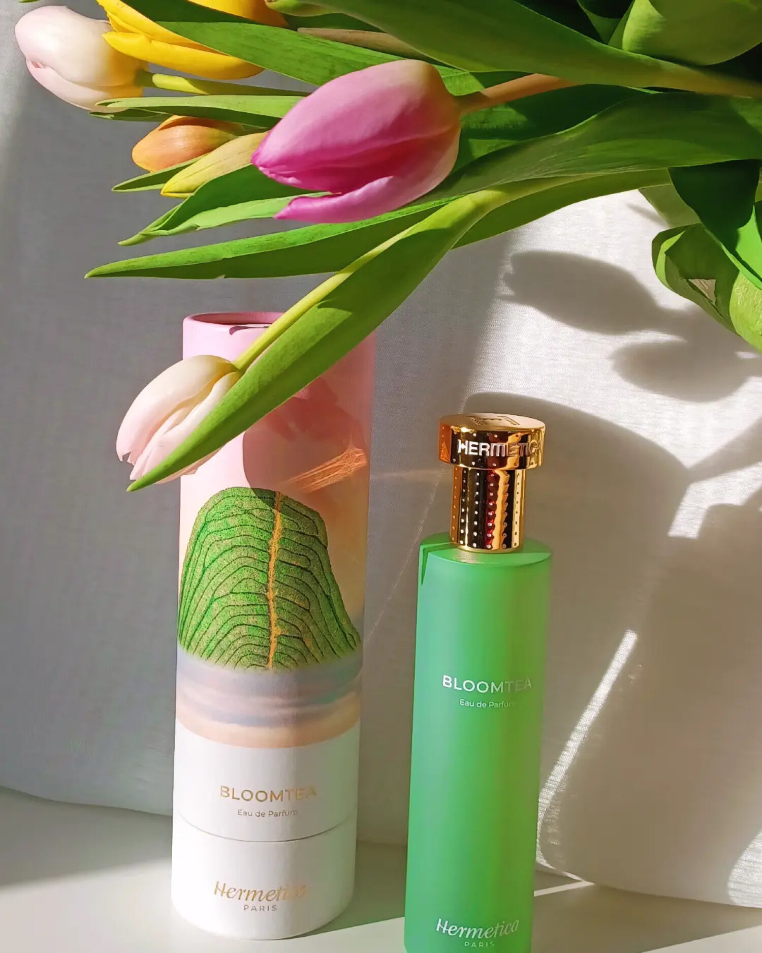 Bloomtea Hermetica perfume - a fragrance for women and men 2024