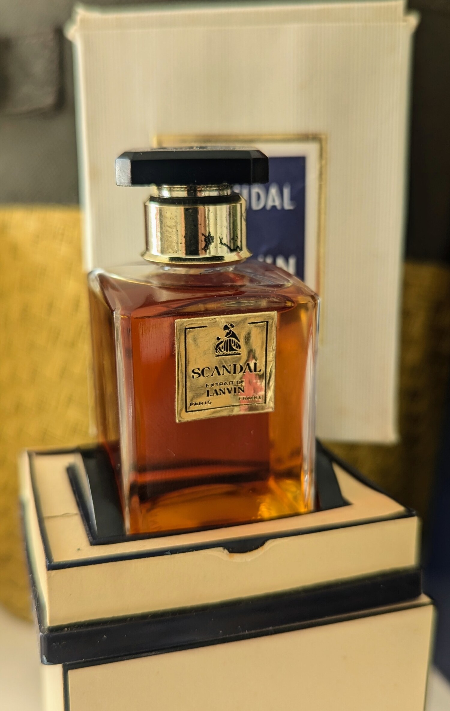 Scandal Lanvin perfume - a fragrance for women 1931