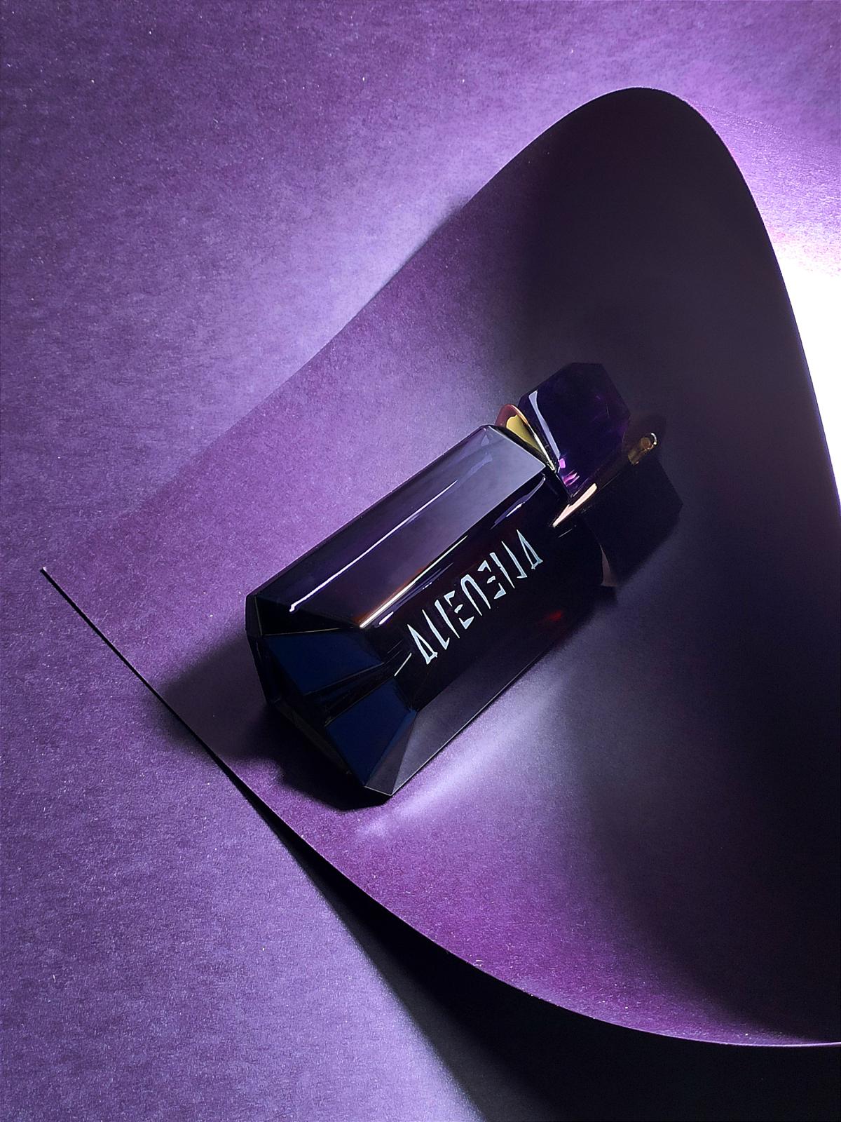 Alien Mugler perfume - a fragrance for women 2005