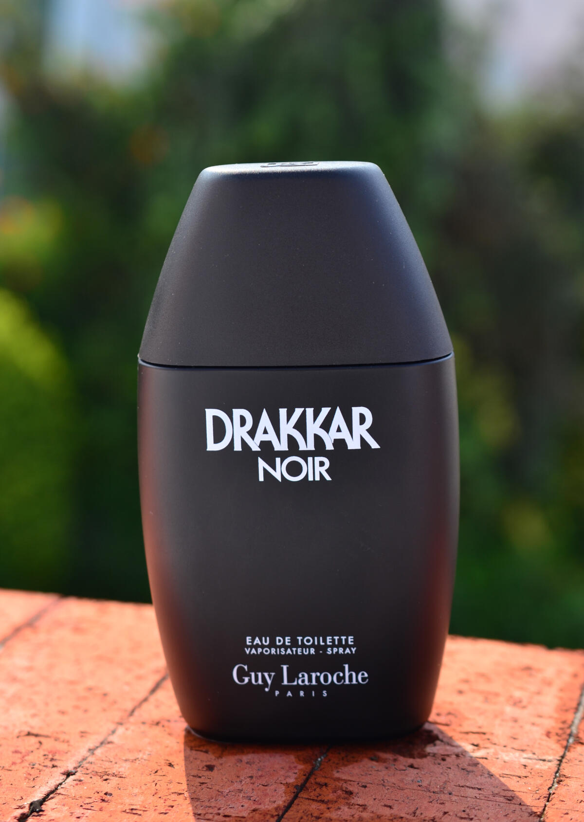 Drakkar Noir Guy Laroche cologne - a fragrance for men 1982