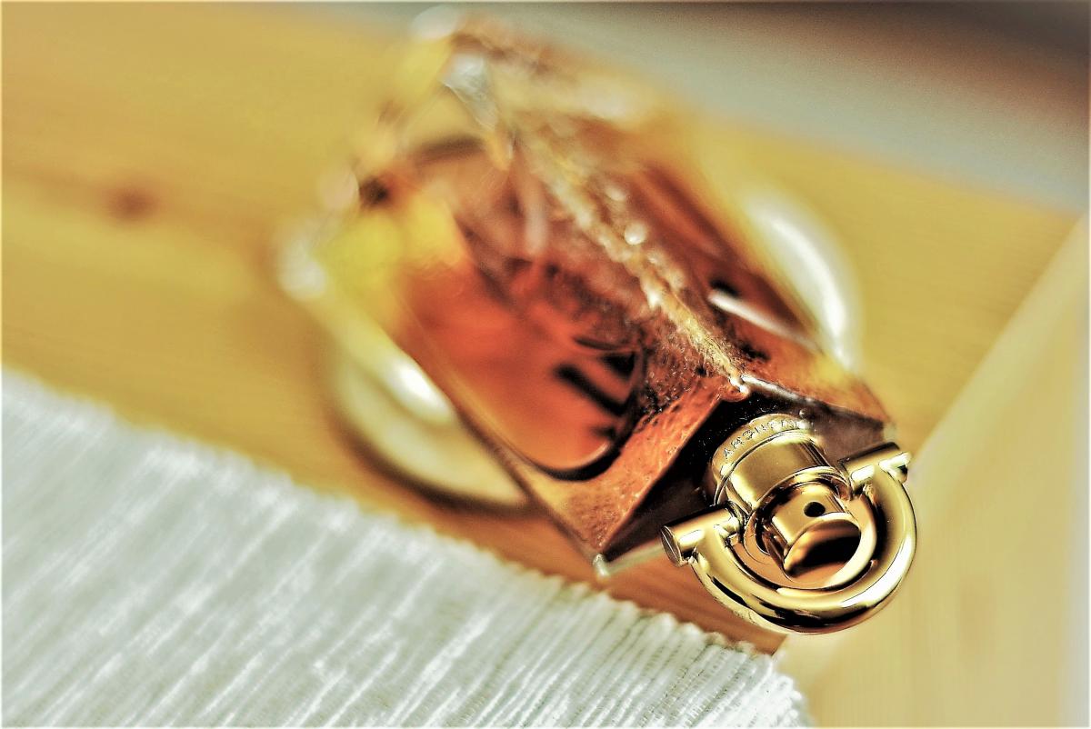 Pi Givenchy cologne - a fragrance for men 1998