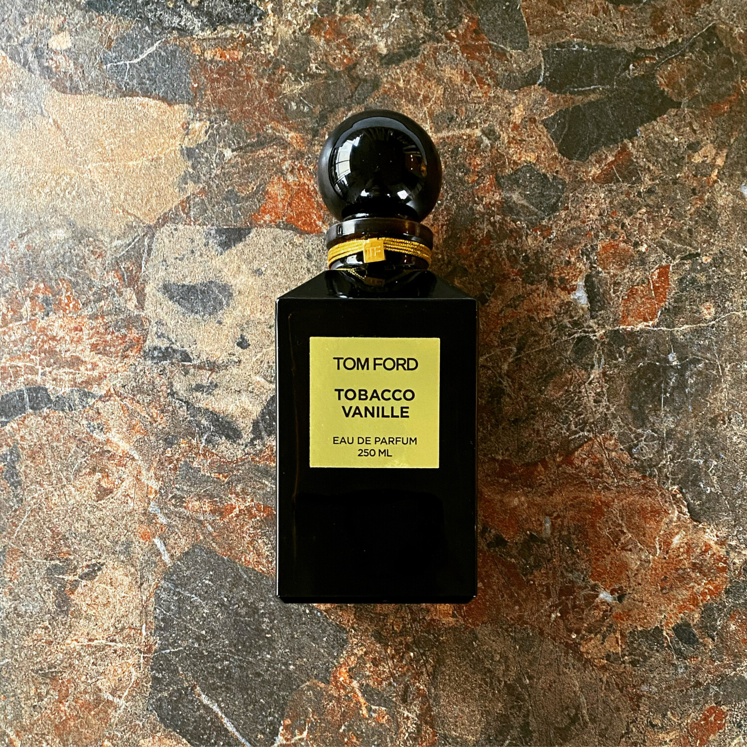 Tobacco Vanille Tom Ford perfume - a fragrance for women and men 2007