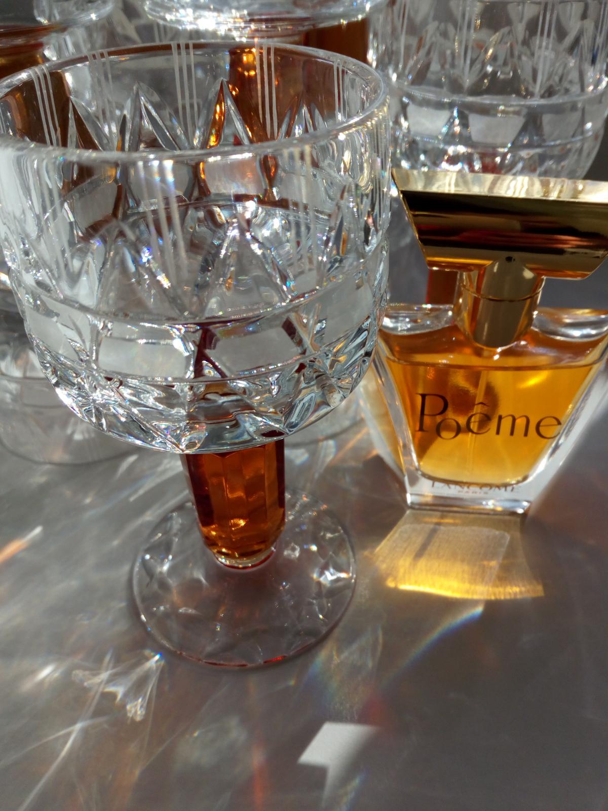 Poeme Lancome perfume - a fragrância Feminino 1995