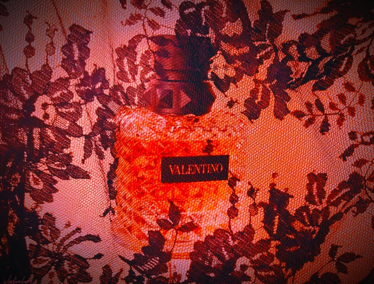 Valentino Donna Born In Roma Valentino perfume - a fragrance for women 2019
