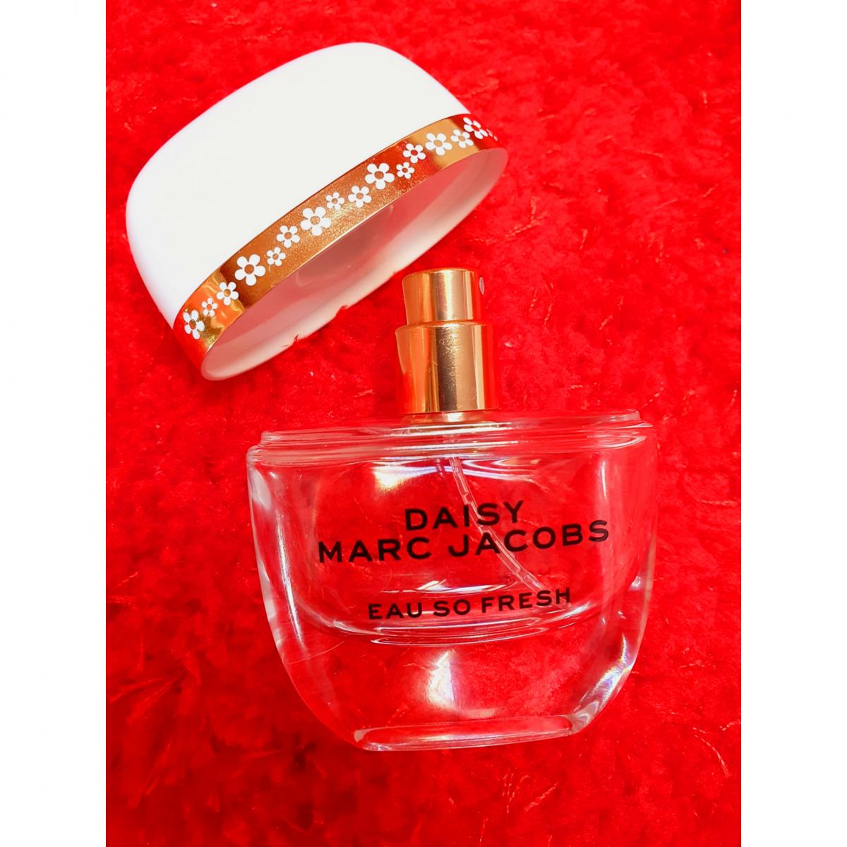 Daisy Eau So Fresh Marc Jacobs perfume - a fragrance for women 2011