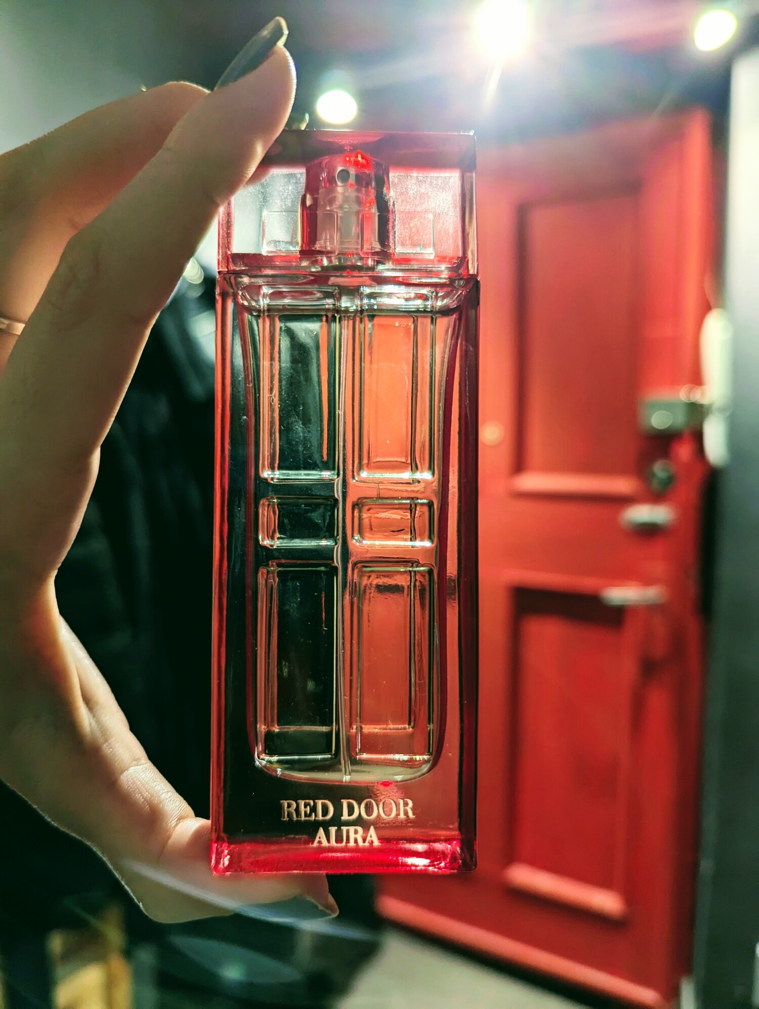Red Door Aura Elizabeth Arden perfume - a fragrance for women 2012