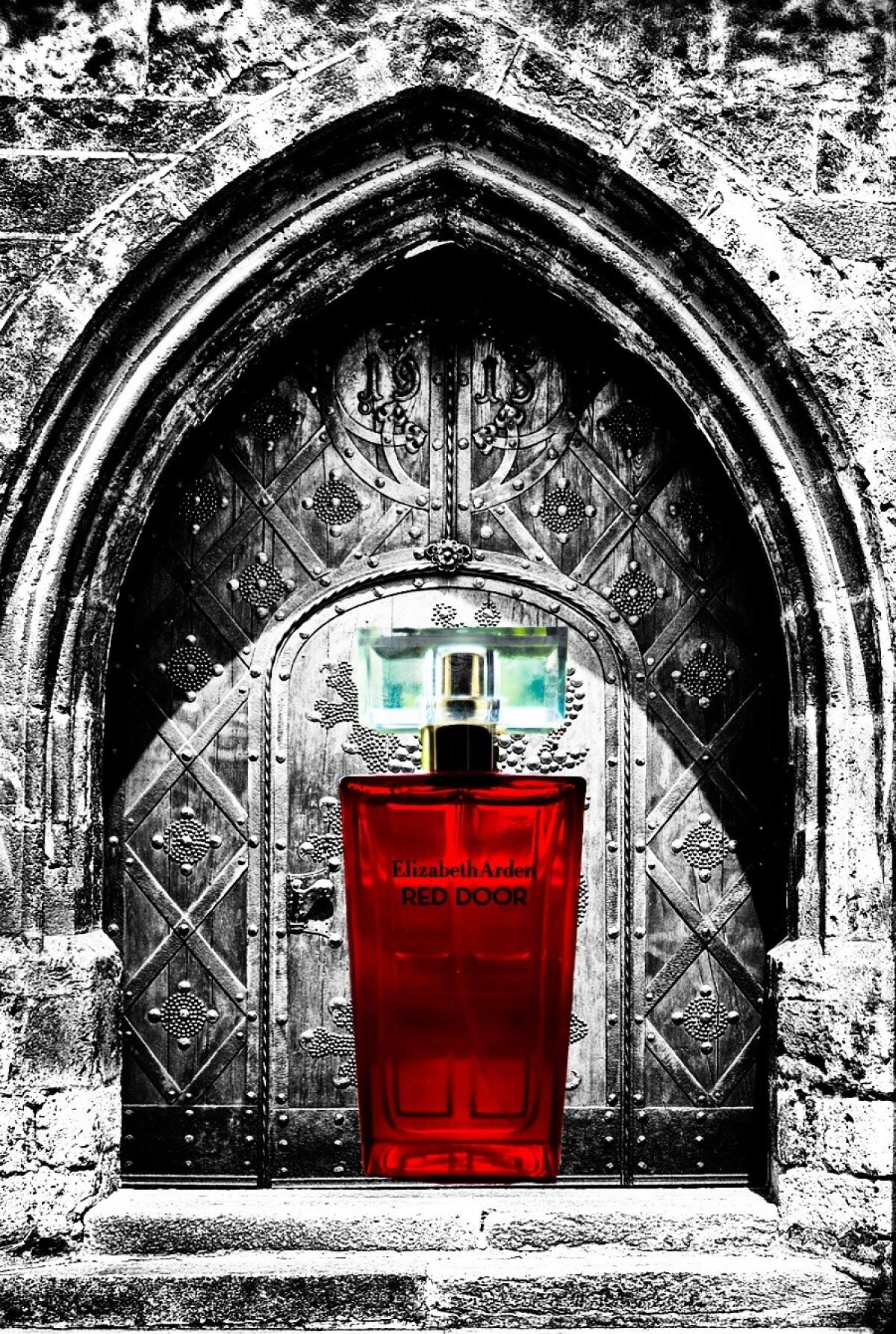 Red Door Elizabeth Arden perfume - a fragrance for women 1989