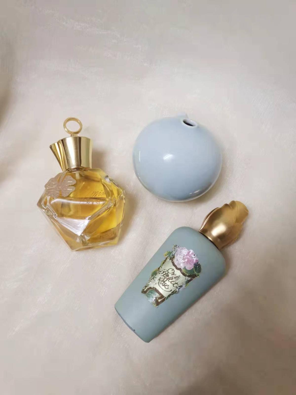 One Perfect Rose La Prairie perfume - a fragrance for women 1990