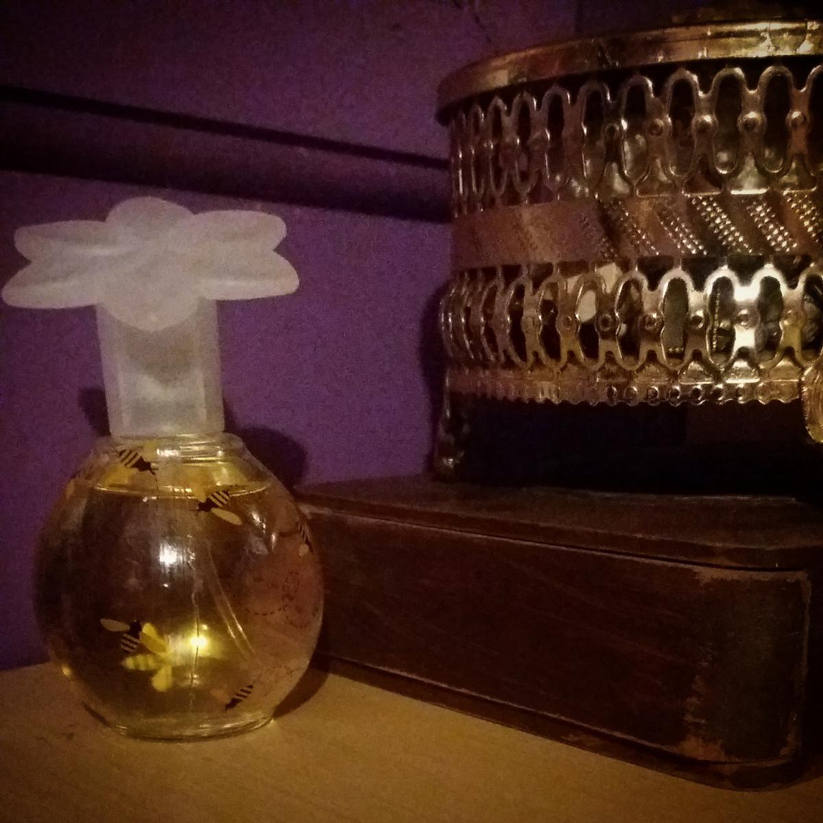 Petit Attitude Bee Avon perfume - a fragrance for women 2019